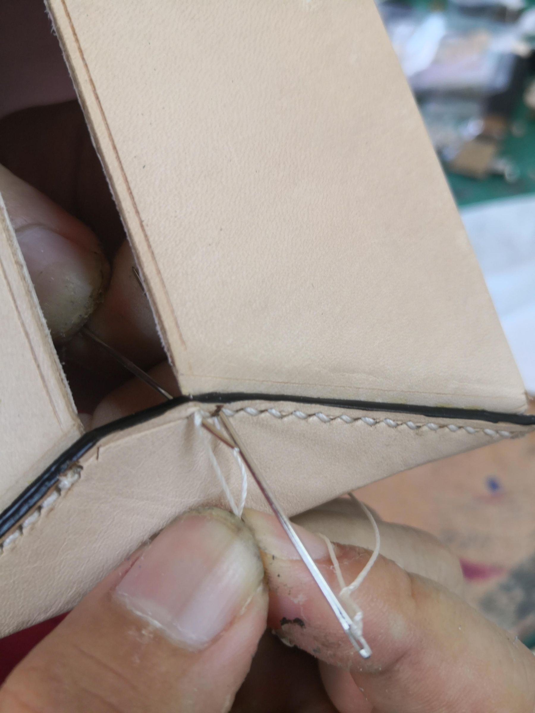 Architectural Leather Tissue Box : 12 Steps (with Pictures) - Instructables