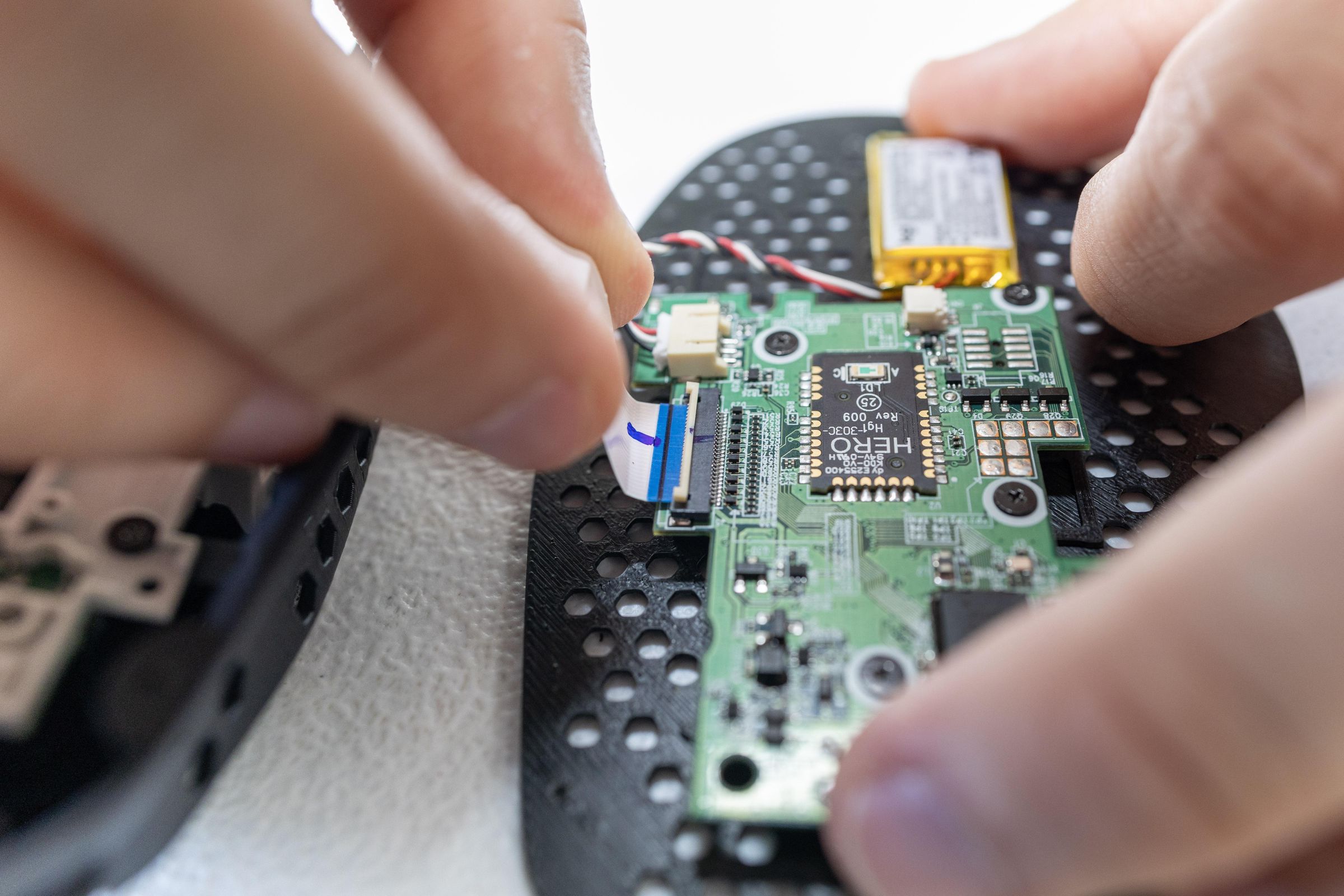 G502X Lightweight Mod Guide : 3 Steps - Instructables