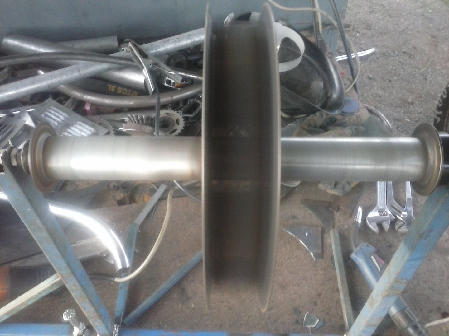 Making Wide Bike Wheel Hubs and Joining Them to Car Rims. PART 2! : 6 ...