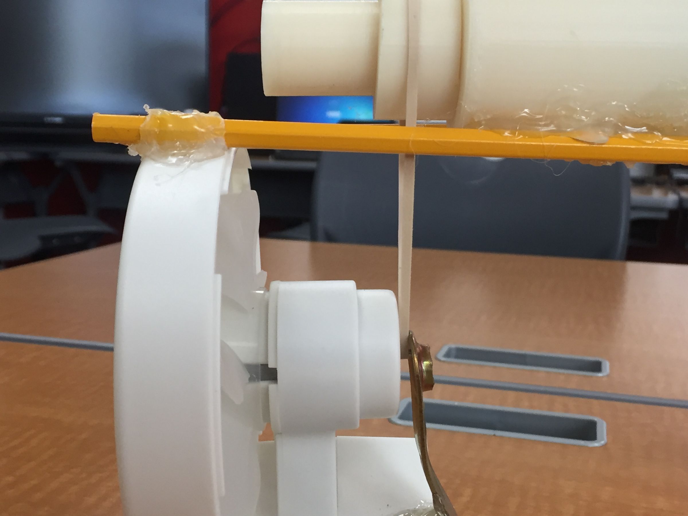 Auto 3D Printed Fish Feeder : 4 Steps - Instructables