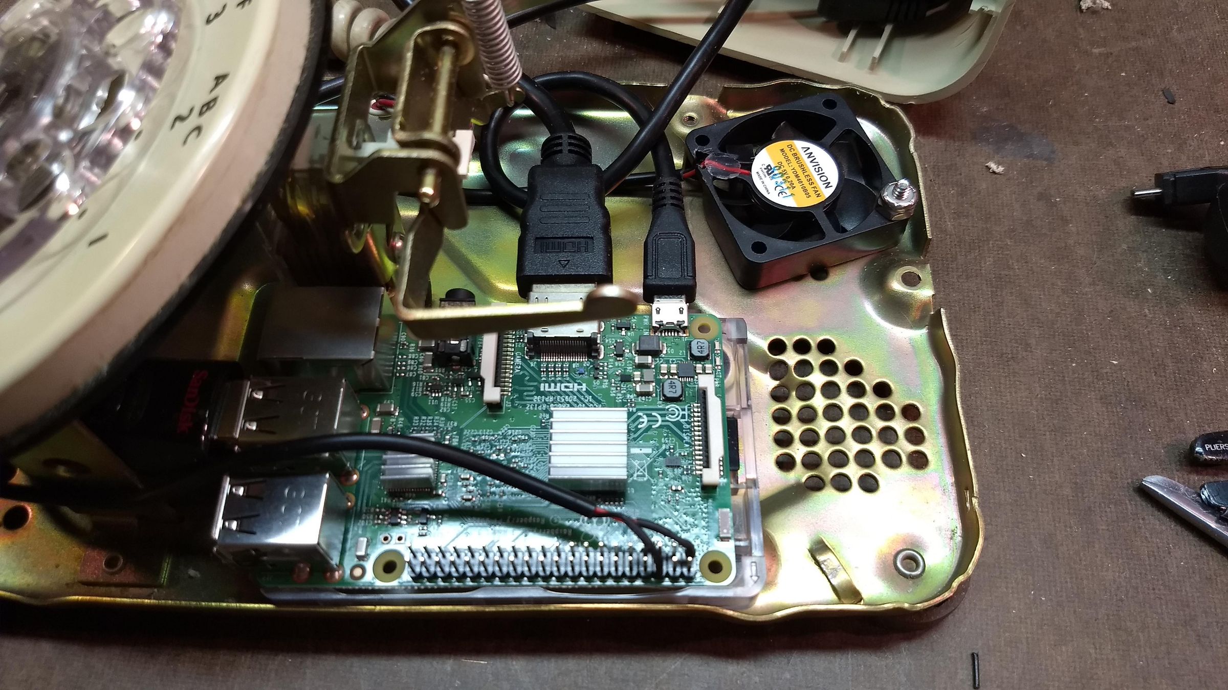 Raspberry Pi Rotary Phone Case : 10 Steps (with Pictures) - Instructables