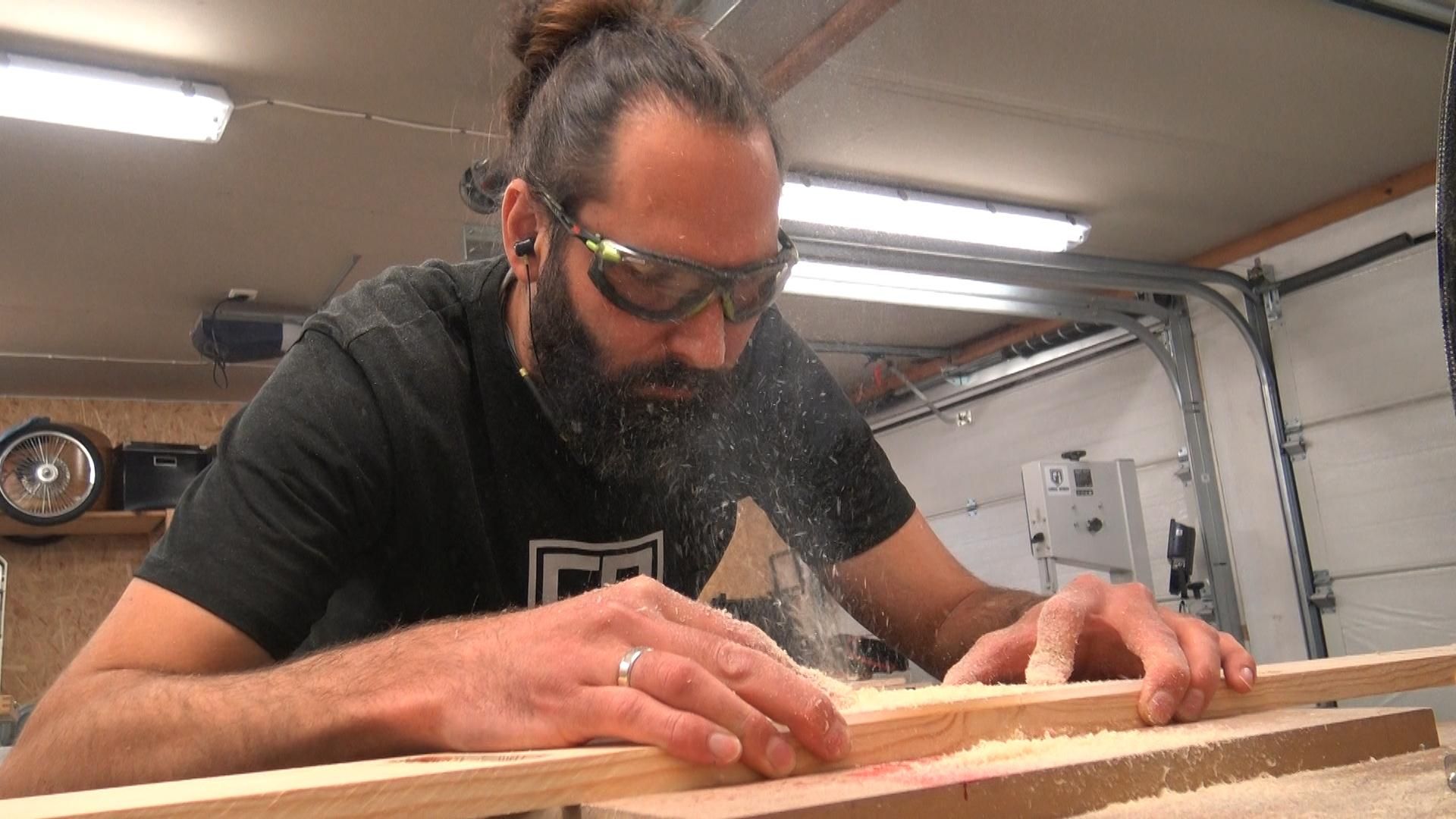 Levitating Ladder Lamp : 7 Steps (with Pictures) - Instructables