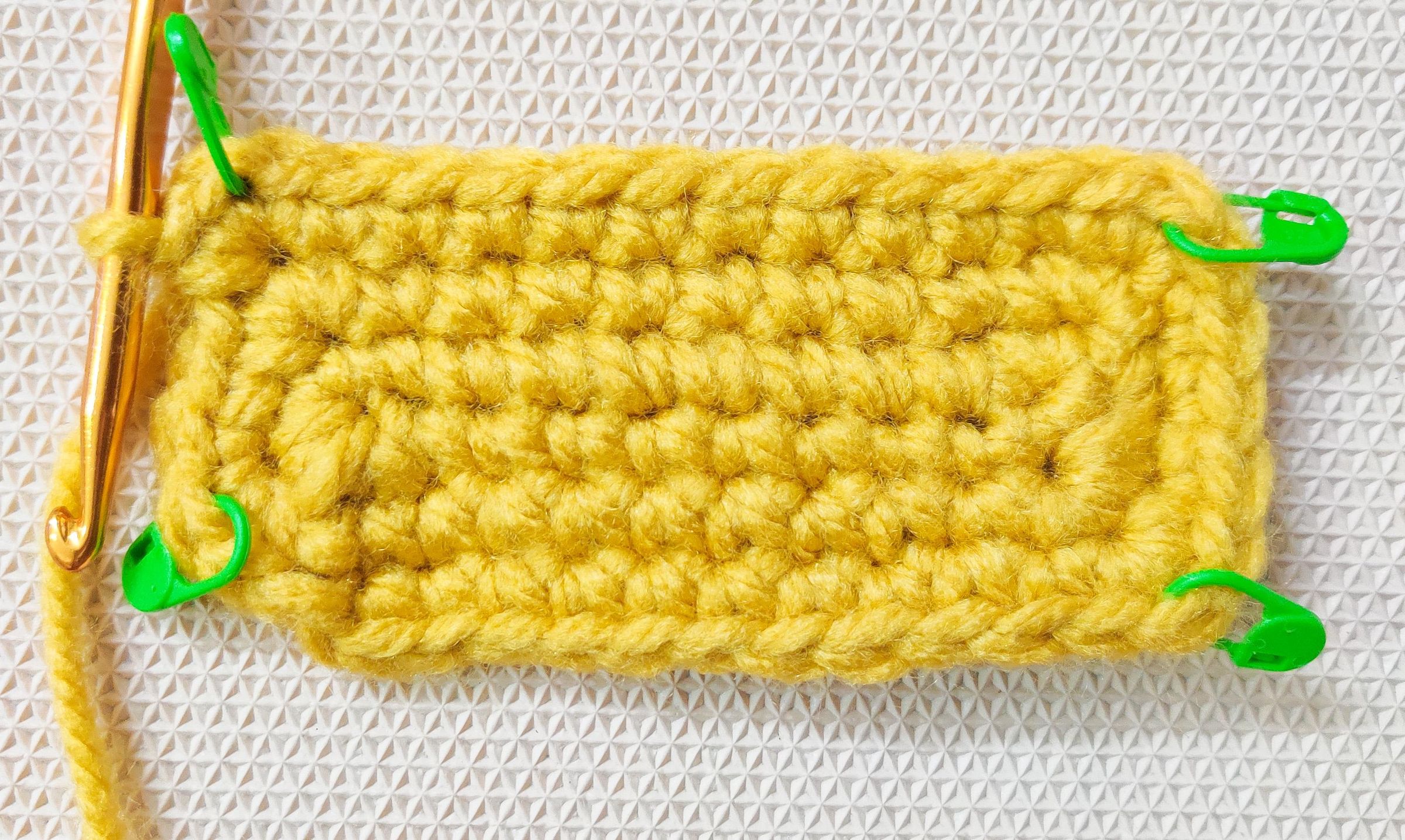 Crochet Rectangle Basket With Dividers Made in Rounds : 8 Steps (with ...