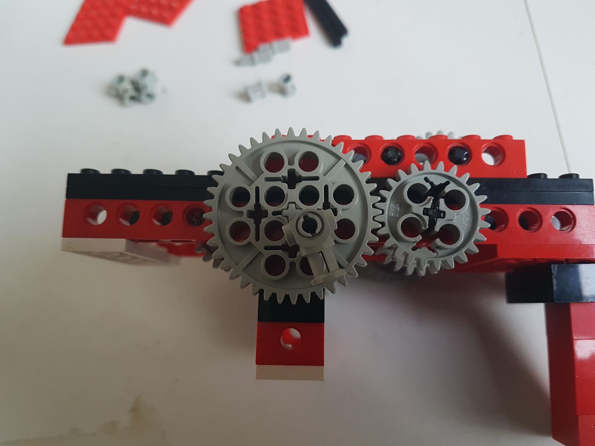 Simple Lego Two-legged Walker : 6 Steps - Instructables