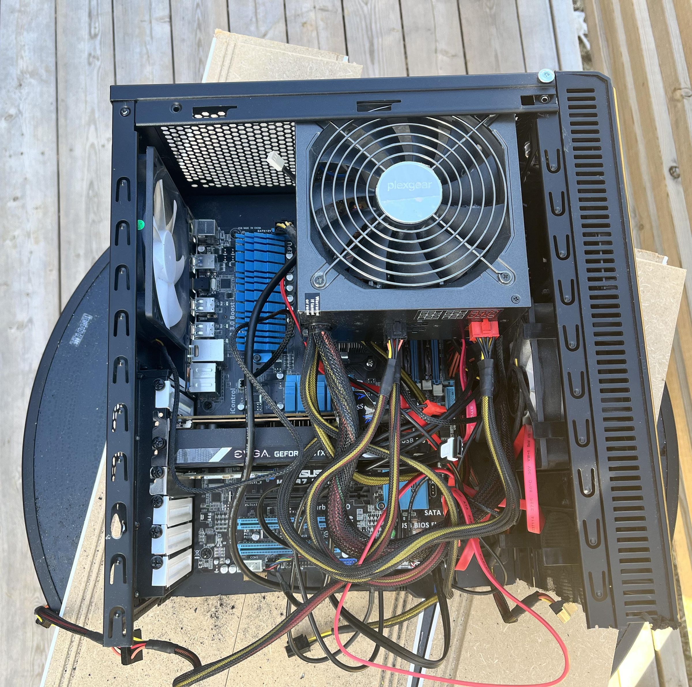 PC Smaller - Cutting ATX Full Tower to Small Form Factor Case : 8 Steps ...