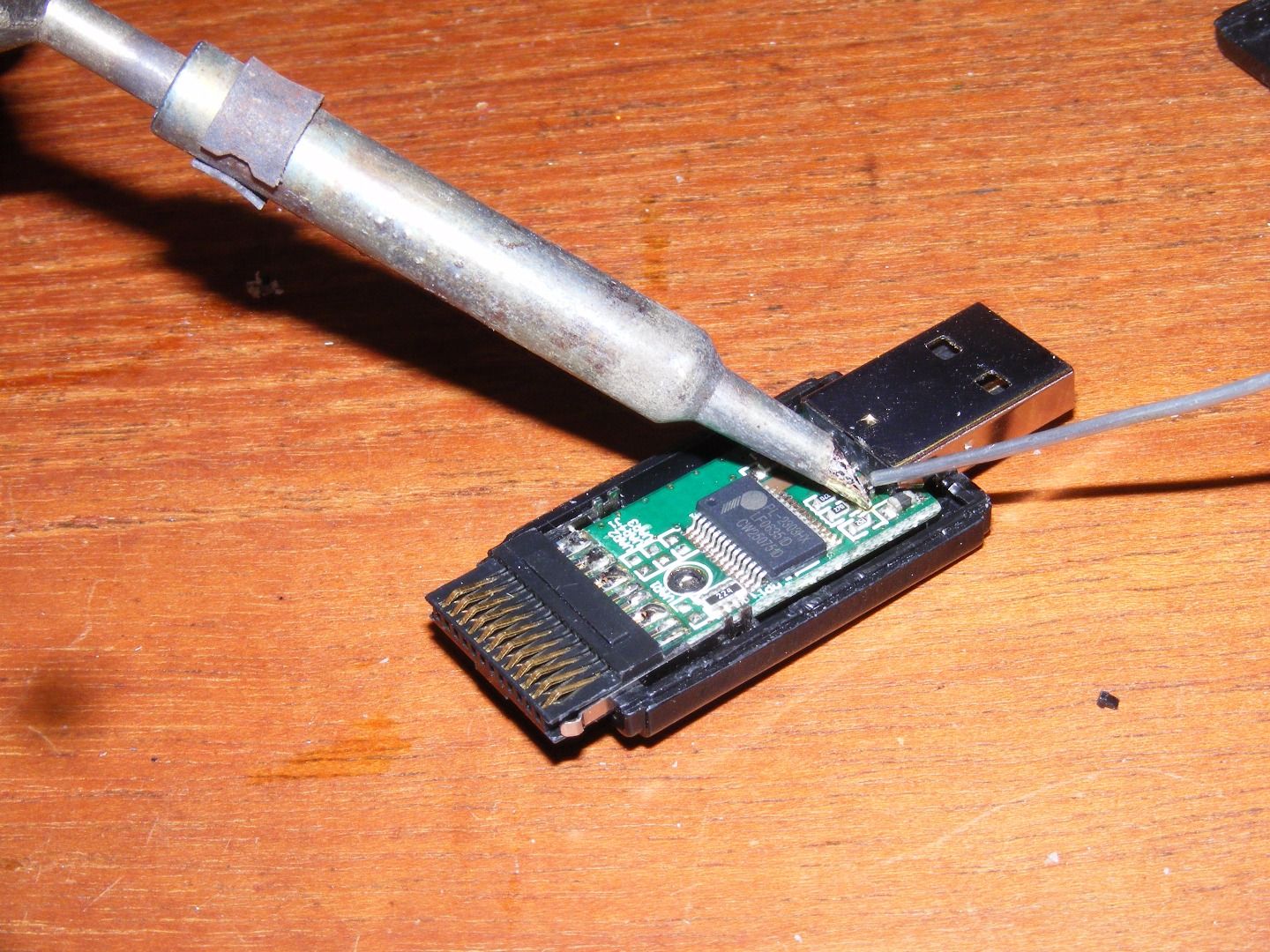 Replacing a Broken USB Connector on a Microsoft Autoroute GPS Receiver ...