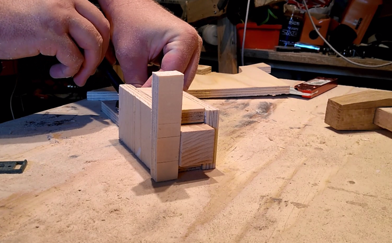 Pop Up Bench Dogs : 6 Steps (with Pictures) - Instructables