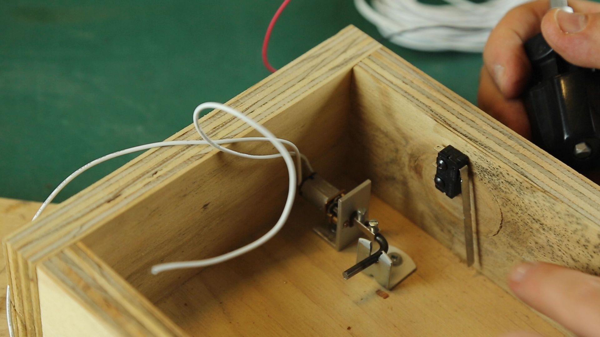Secret Combination LockBox : 5 Steps - Instructables