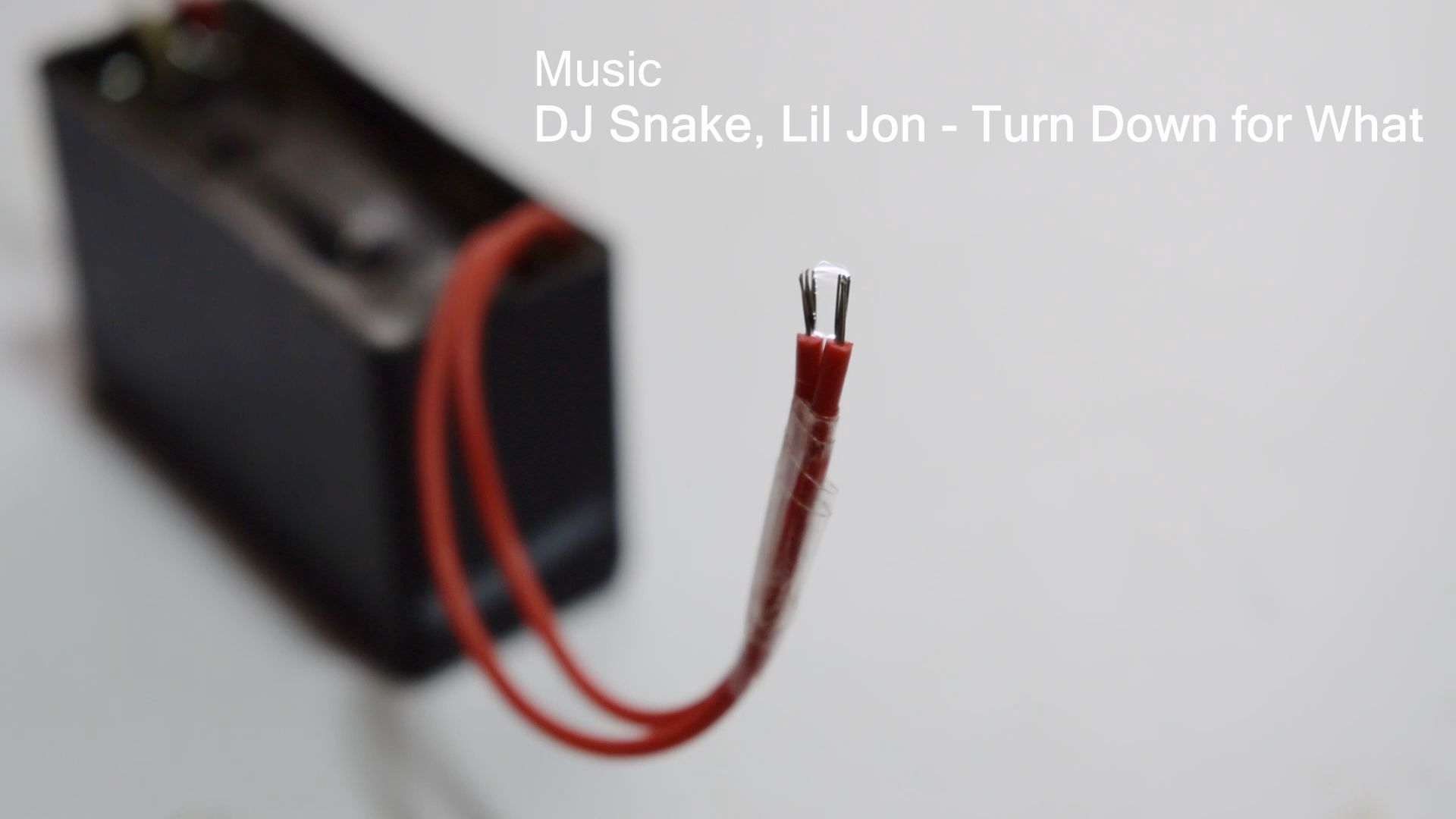 5$ Mini Singing Musical Tesla Coil Music Box ! : 5 Steps - Instructables