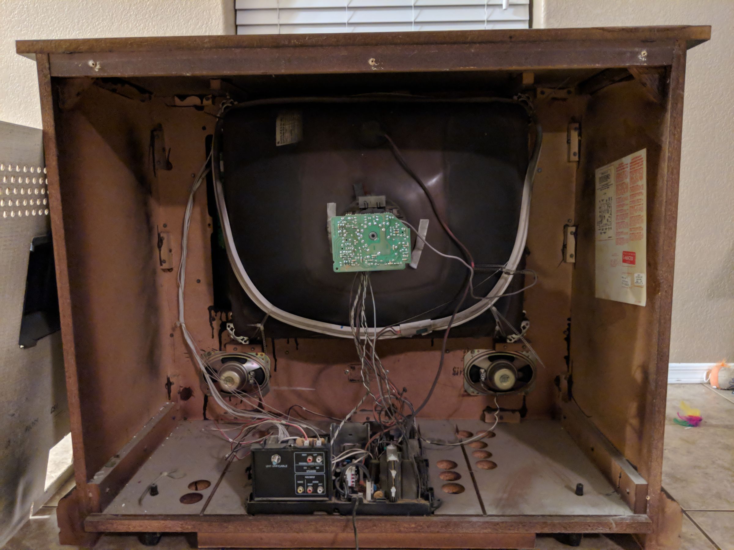 Build a TV Fish Tank : 6 Steps (with Pictures) - Instructables