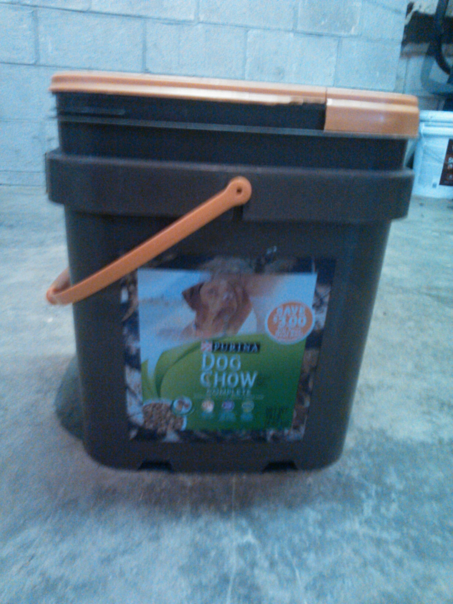 Cheap Chicken Nesting Box - Instructables