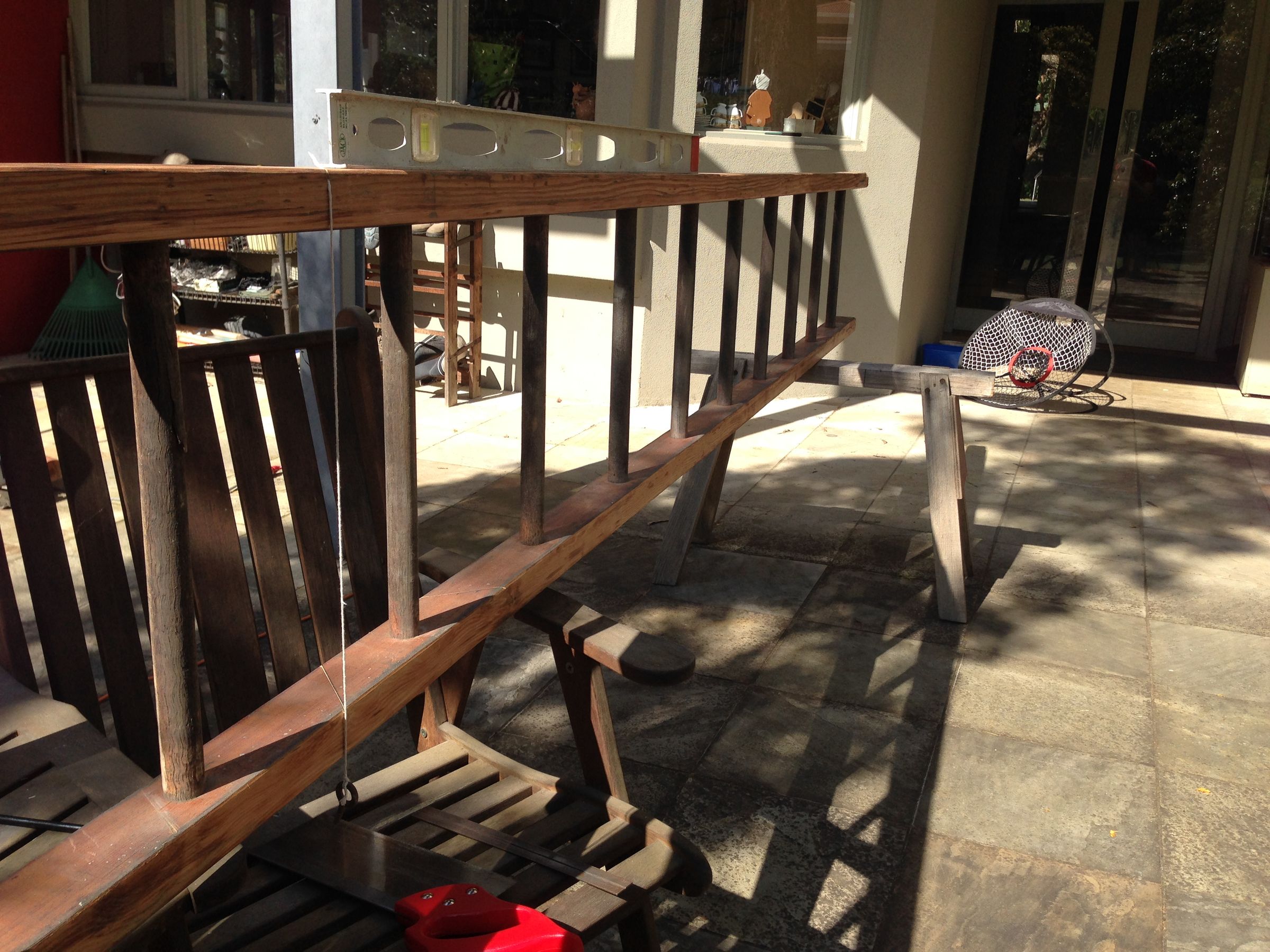 Wall-mounted Horizontal Ladder Shelf : 11 Steps (with Pictures ...