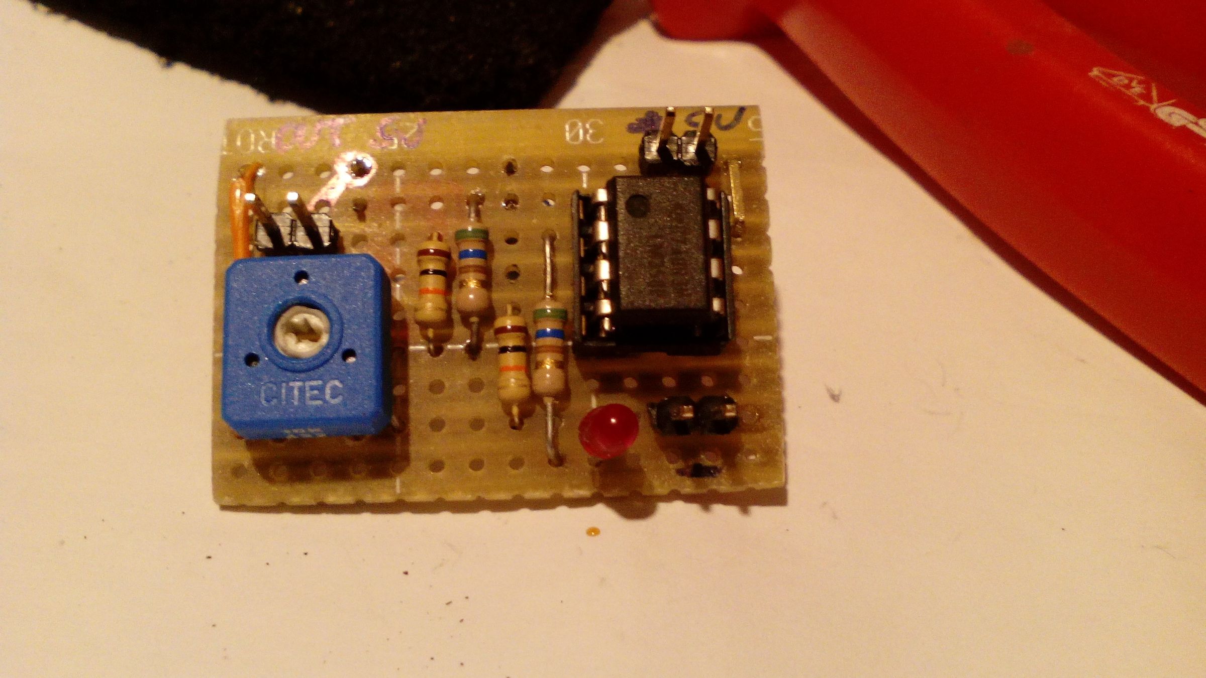 Single White Line Detector for SUMO ROBOT : 16 Steps - Instructables