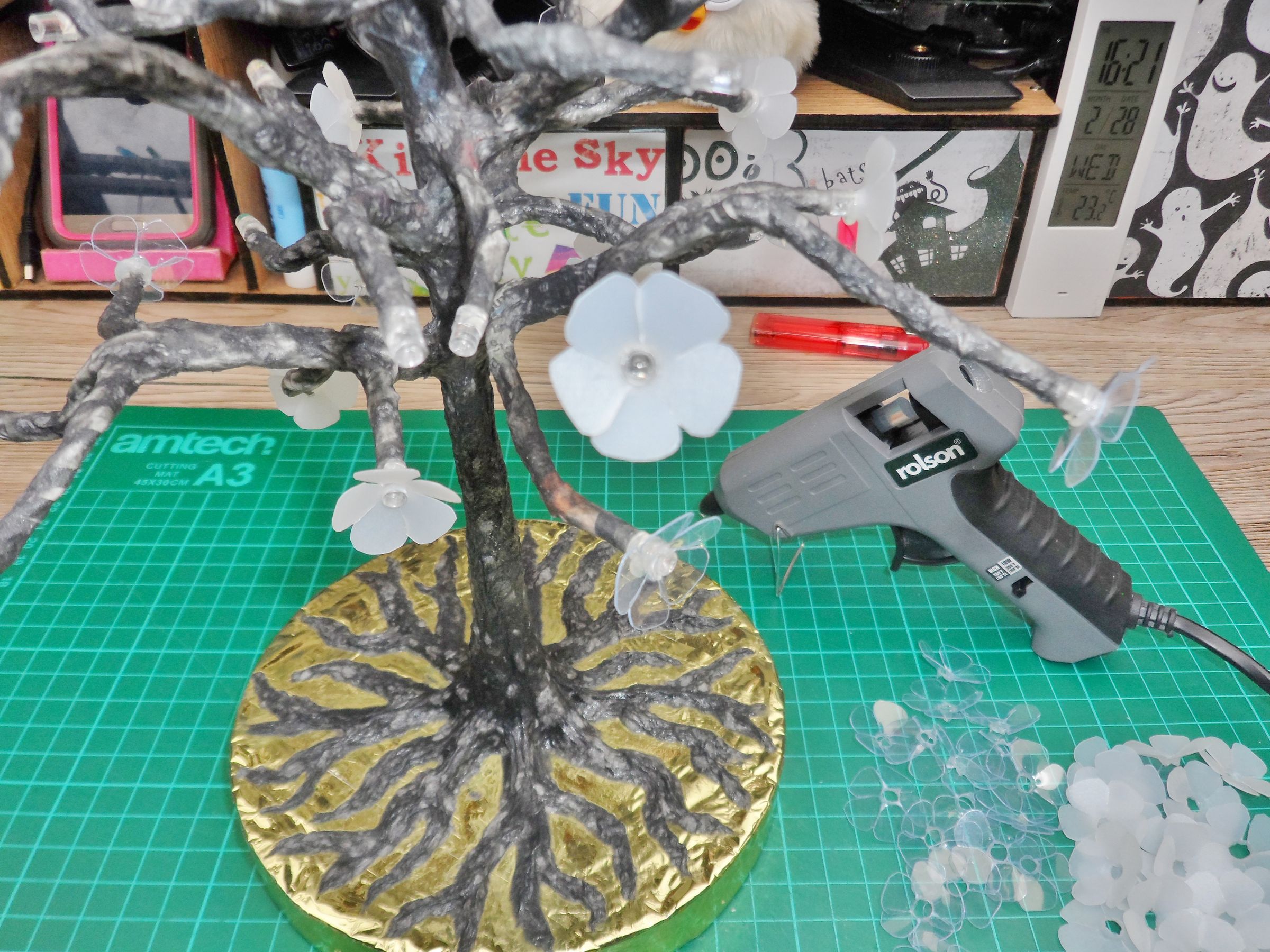 Build Your Own Fairy Light Tree : 9 Steps (with Pictures) - Instructables