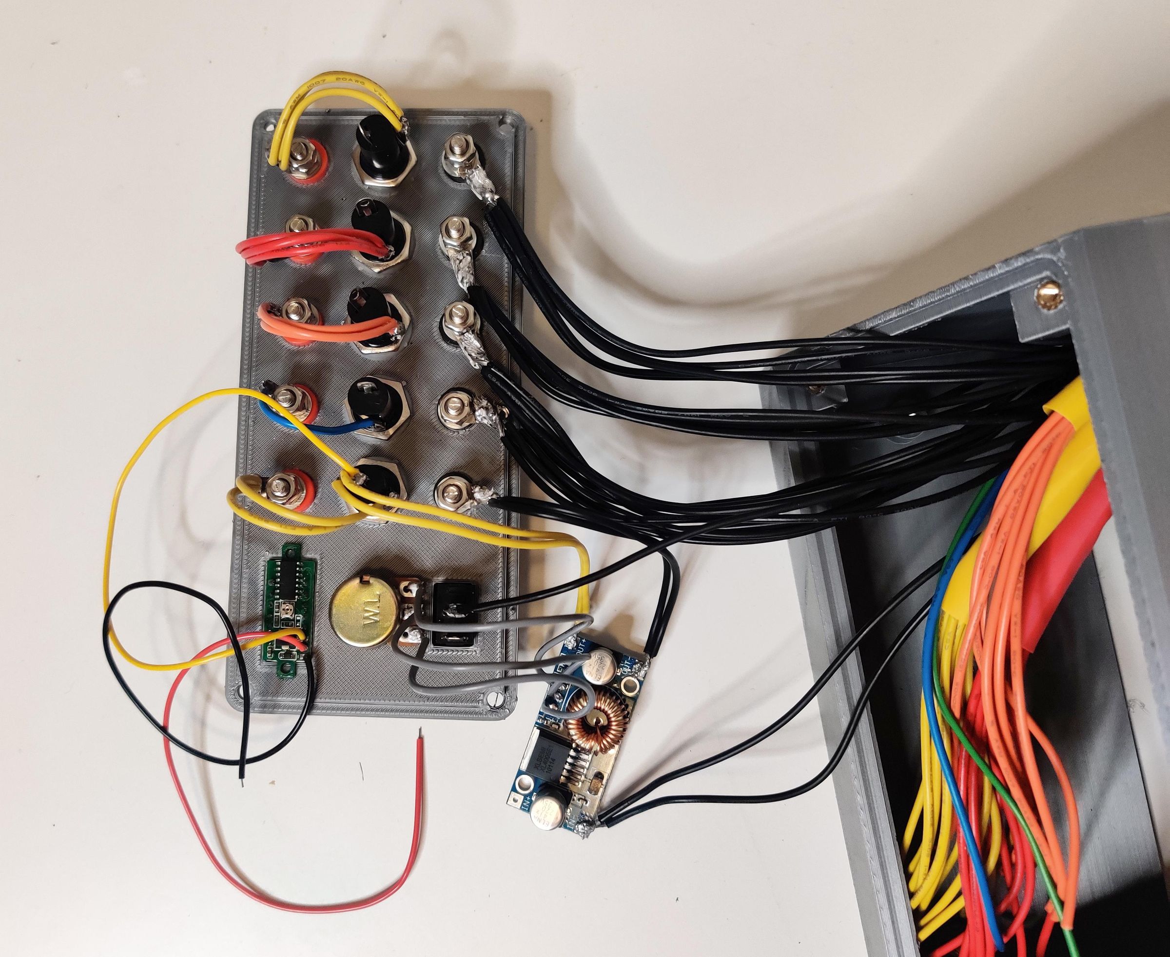 ATX Bench Power Supply : 13 Steps (with Pictures) - Instructables