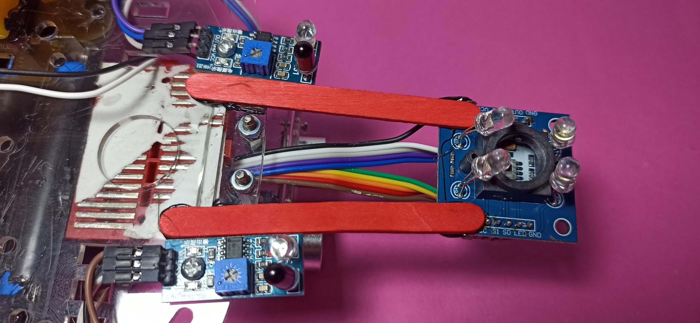 Robot Follow Indicated Color Road : 4 Steps - Instructables