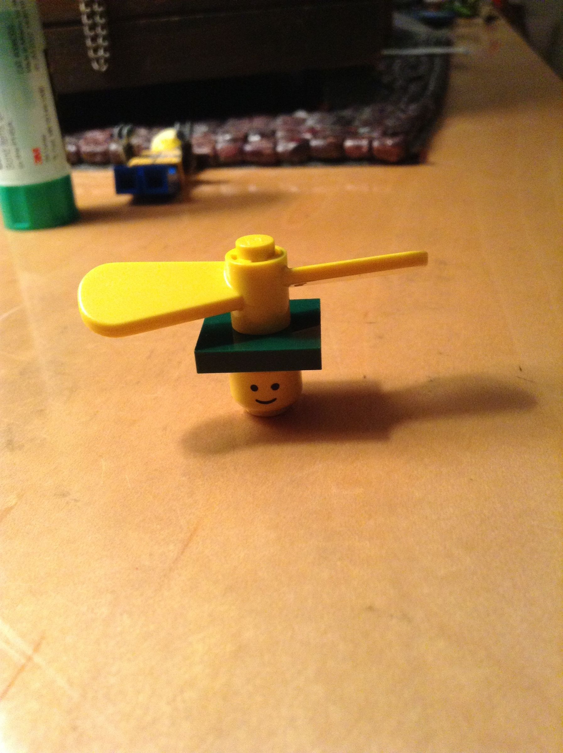 Dead Rising 2 Happy Mask Zombie Slicer : 4 Steps - Instructables