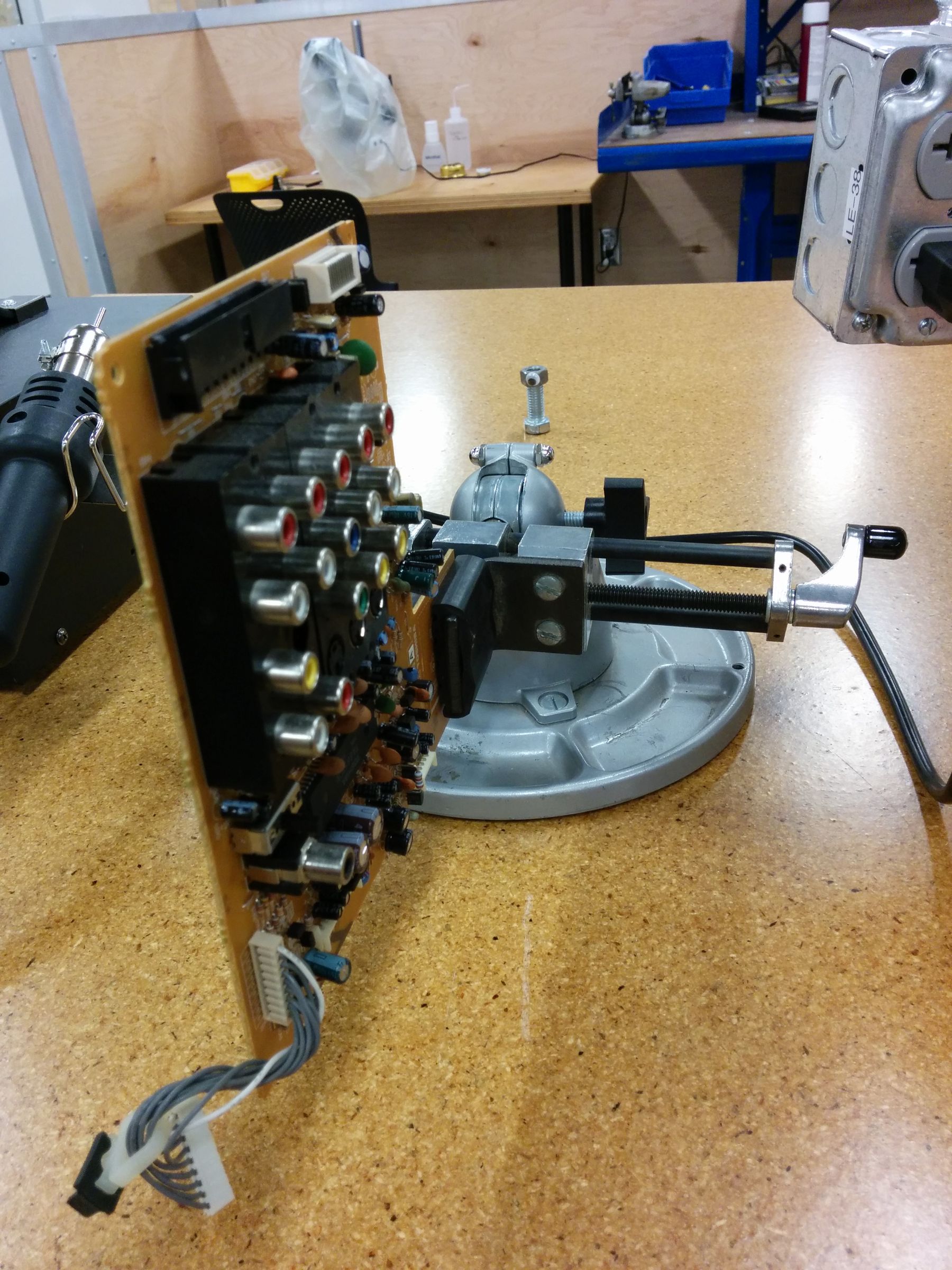 Salvaging/Repairing Electronics W/ Reflow Station - Instructables