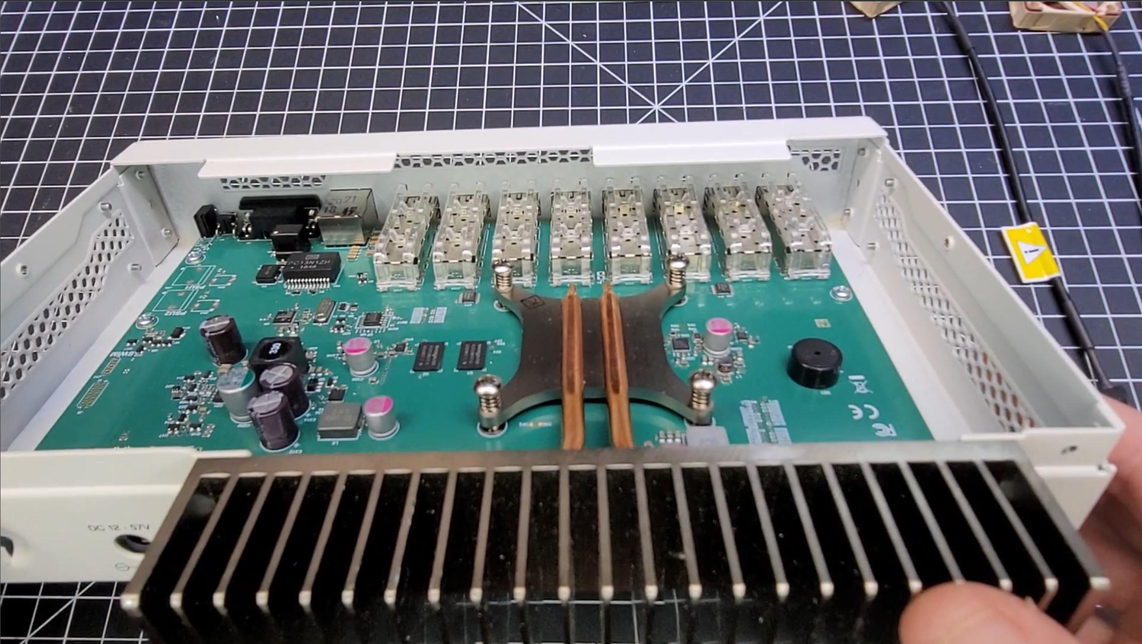 MikroTik CRS309 Switch Noctua Fan Install Mod : 9 Steps - Instructables