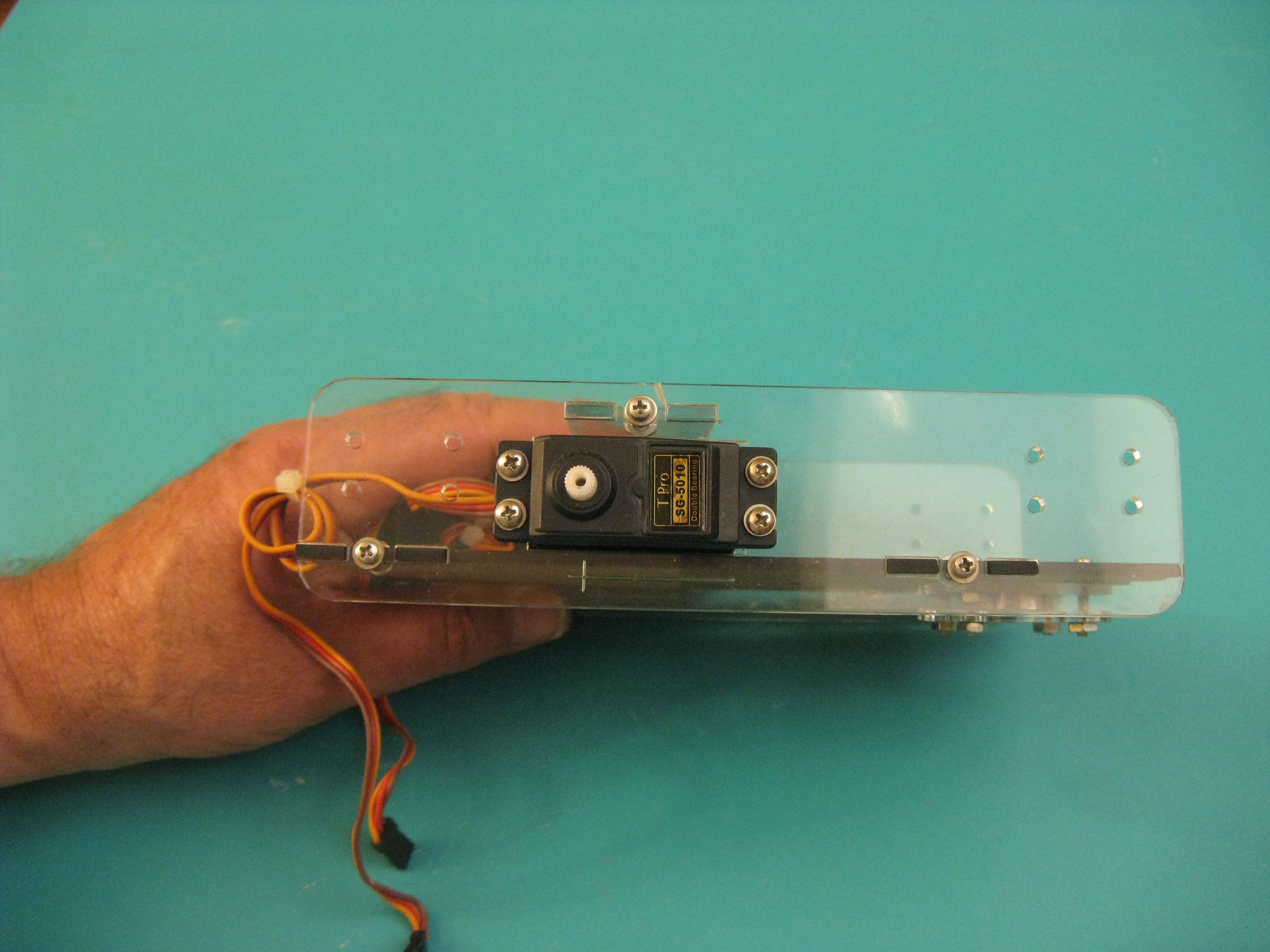 Tiny Wanderer - a Table Top Robot : 7 Steps - Instructables