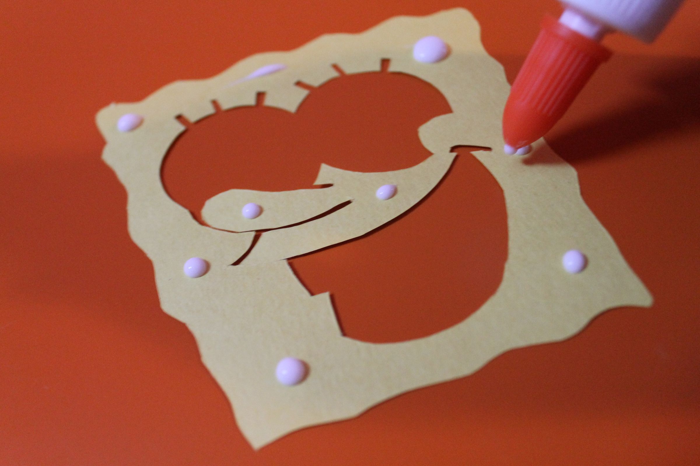 Construction Paper Cartoon Character Banner : 11 Steps - Instructables