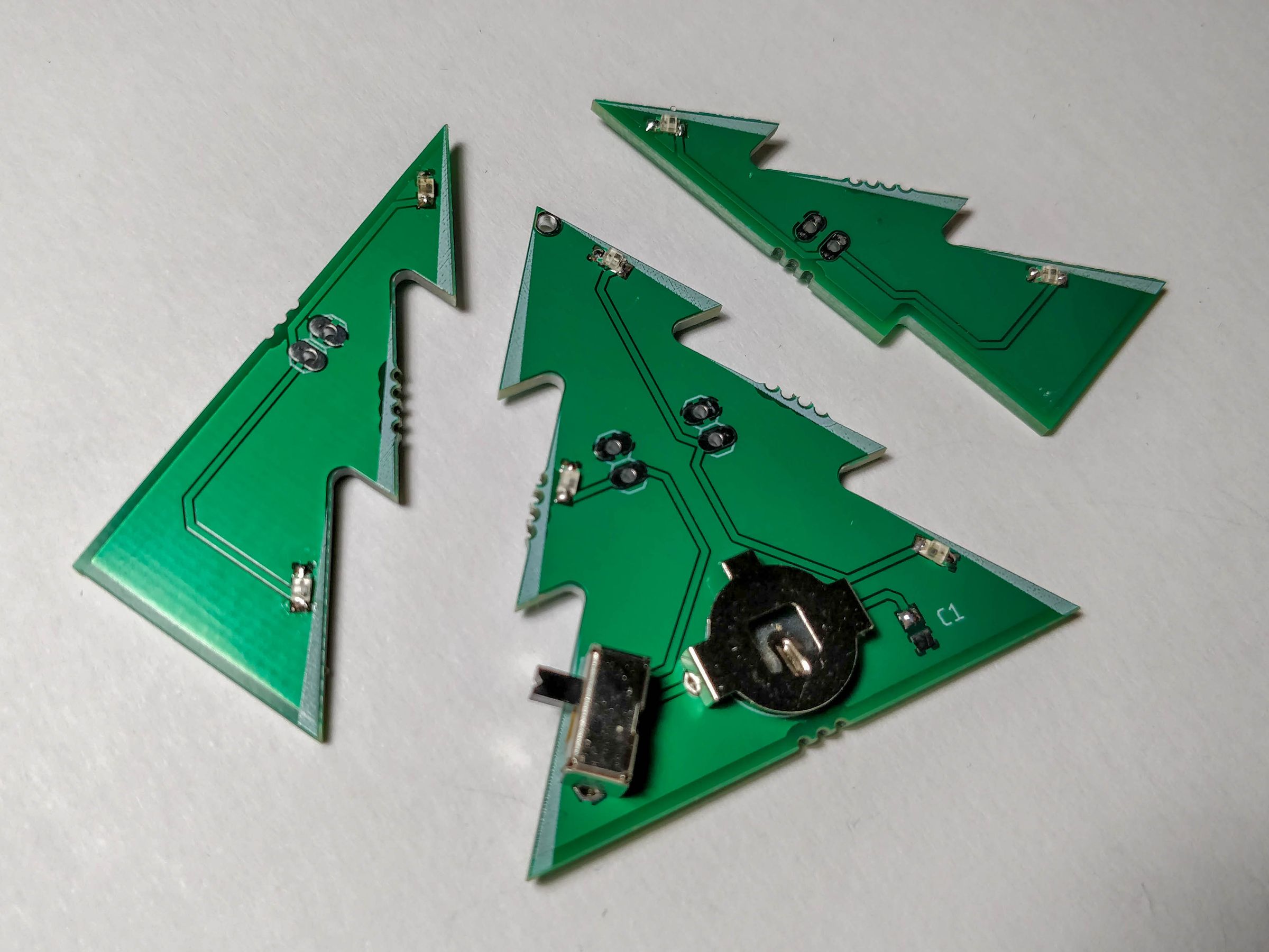 $1 PCB Christmas Tree : 7 Steps (with Pictures) - Instructables