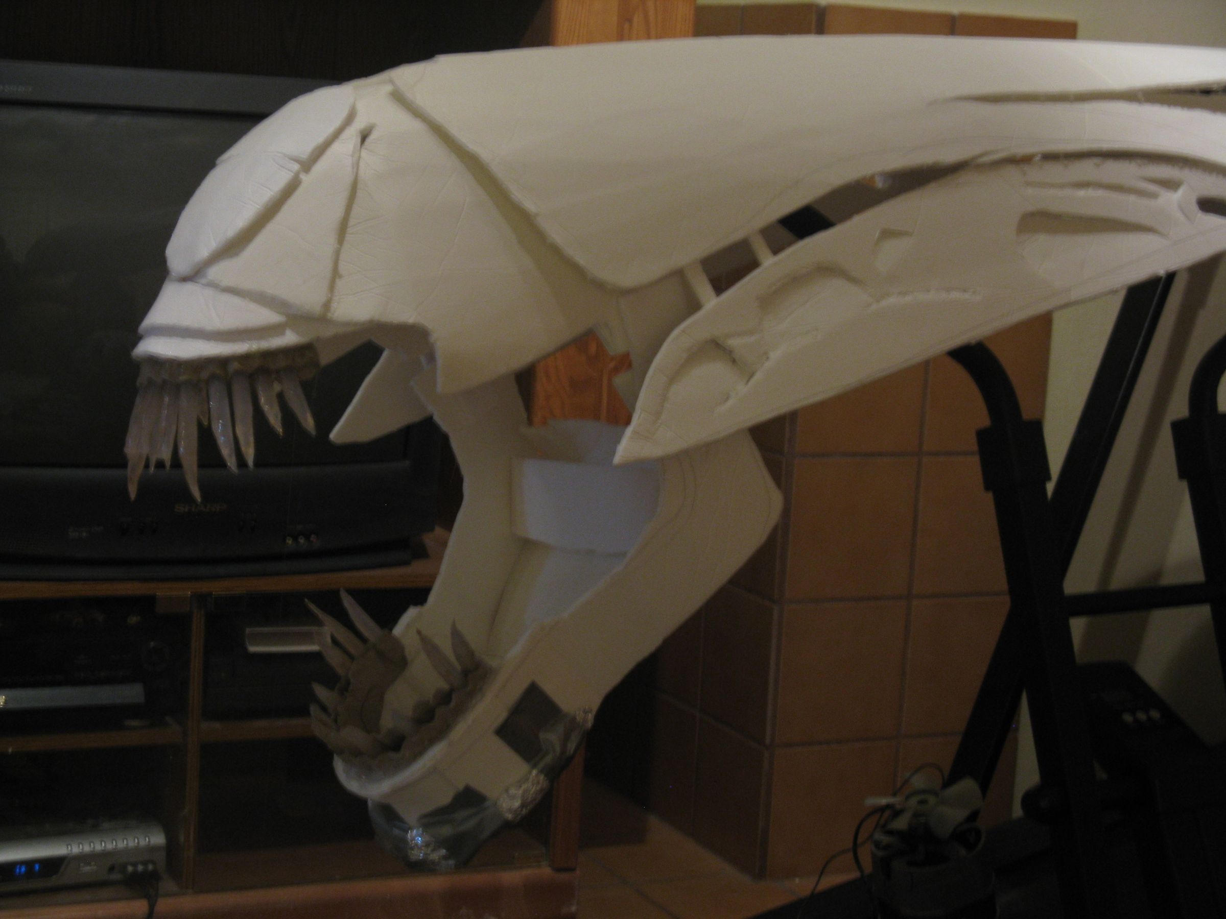 Life-Size Alien Queen Statue From Aliens : 8 Steps (with Pictures ...