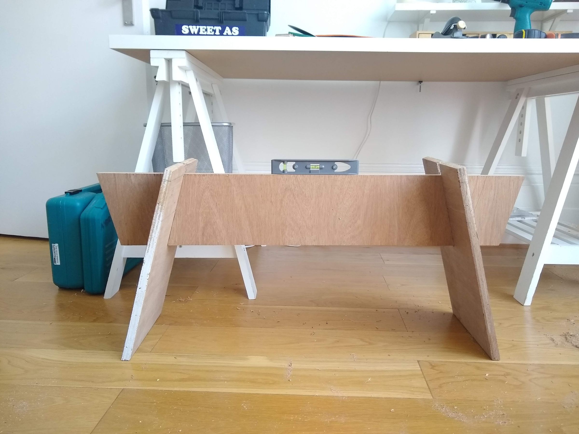 Modern Plywood Bench From One Sheet of Scrap! : 10 Steps (with Pictures ...