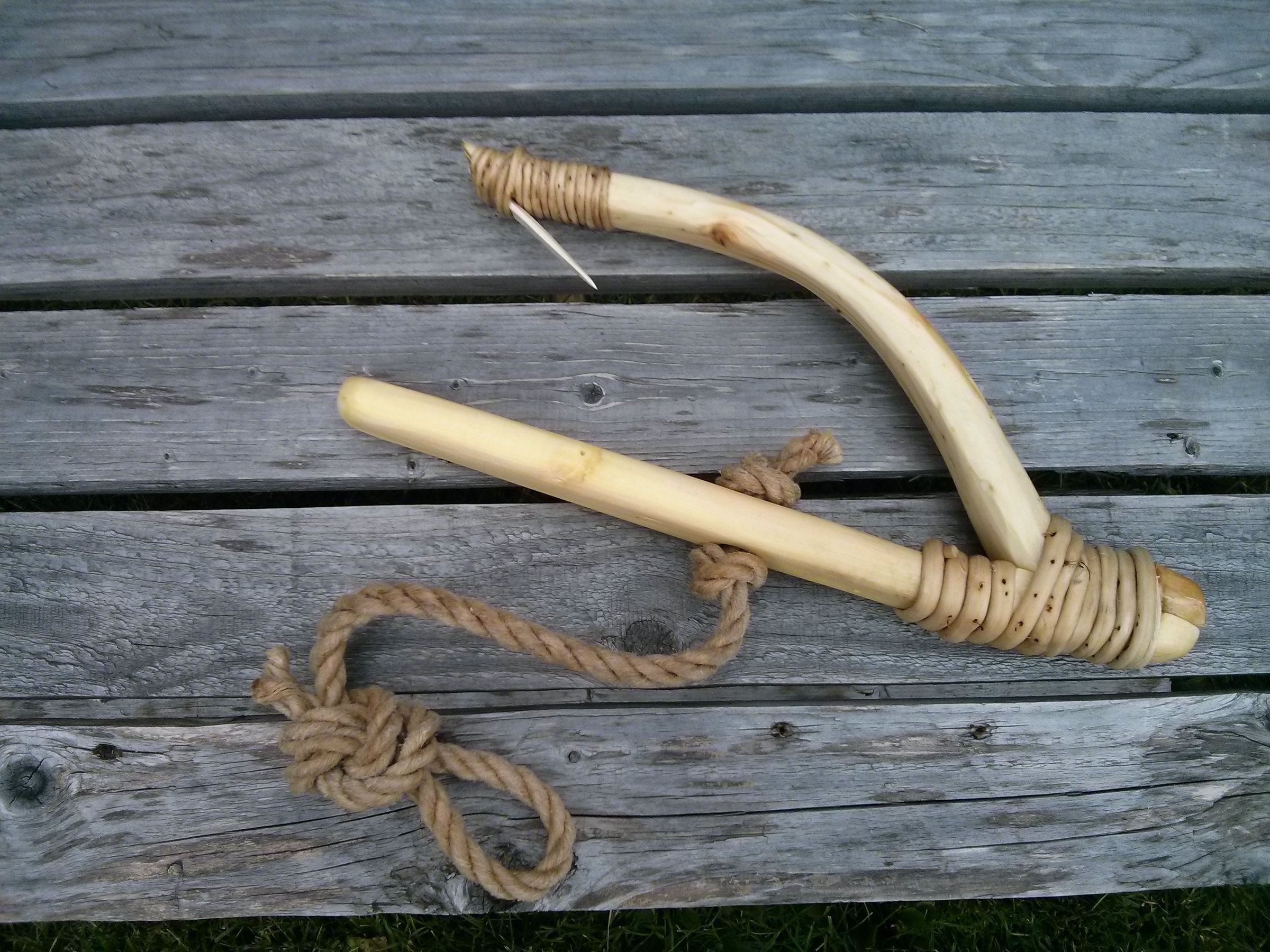 Native American Fish Hooks Very Nice Bone Fish Hook (item #1423212)