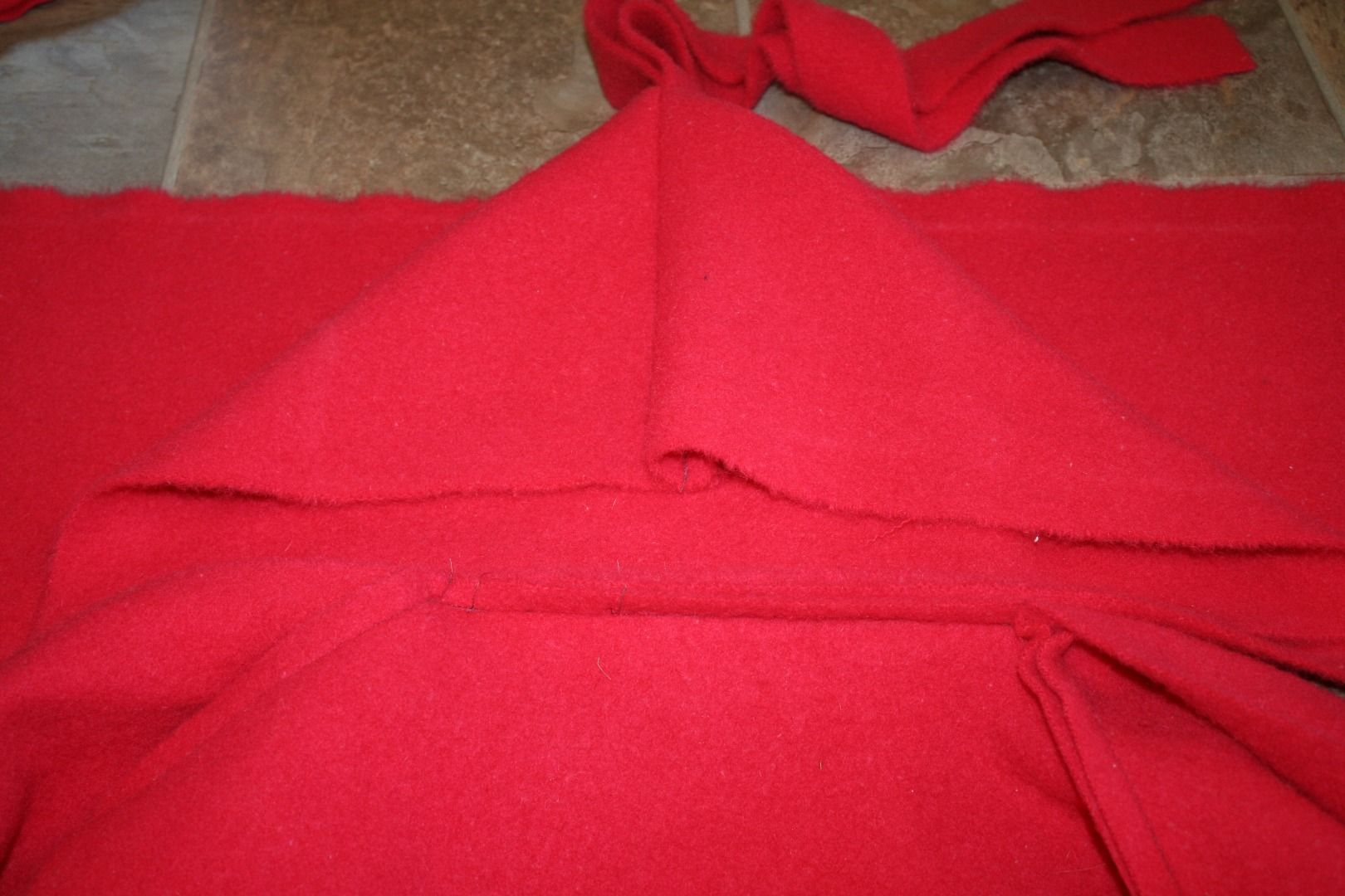 How to Make a Simple Blanket Coat : 9 Steps (with Pictures) - Instructables