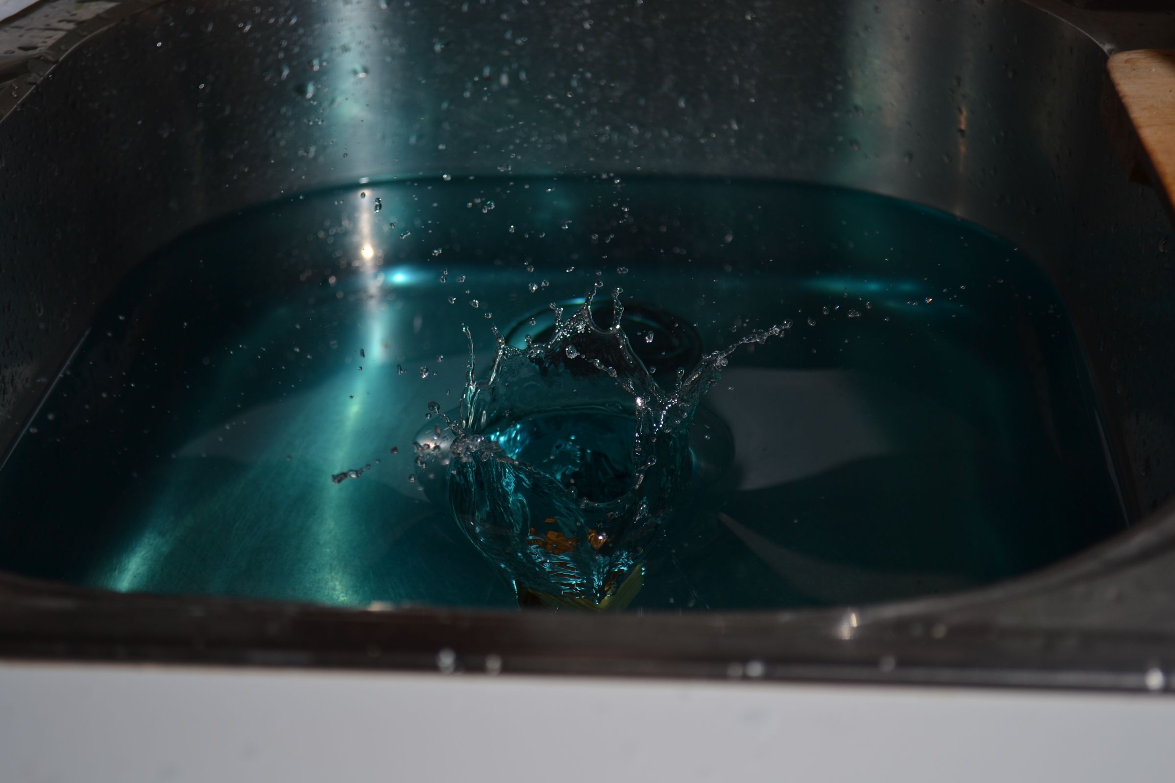 Laser Triggered High Speed Photography (for $5 +arduino) : 6 Steps - Instructables