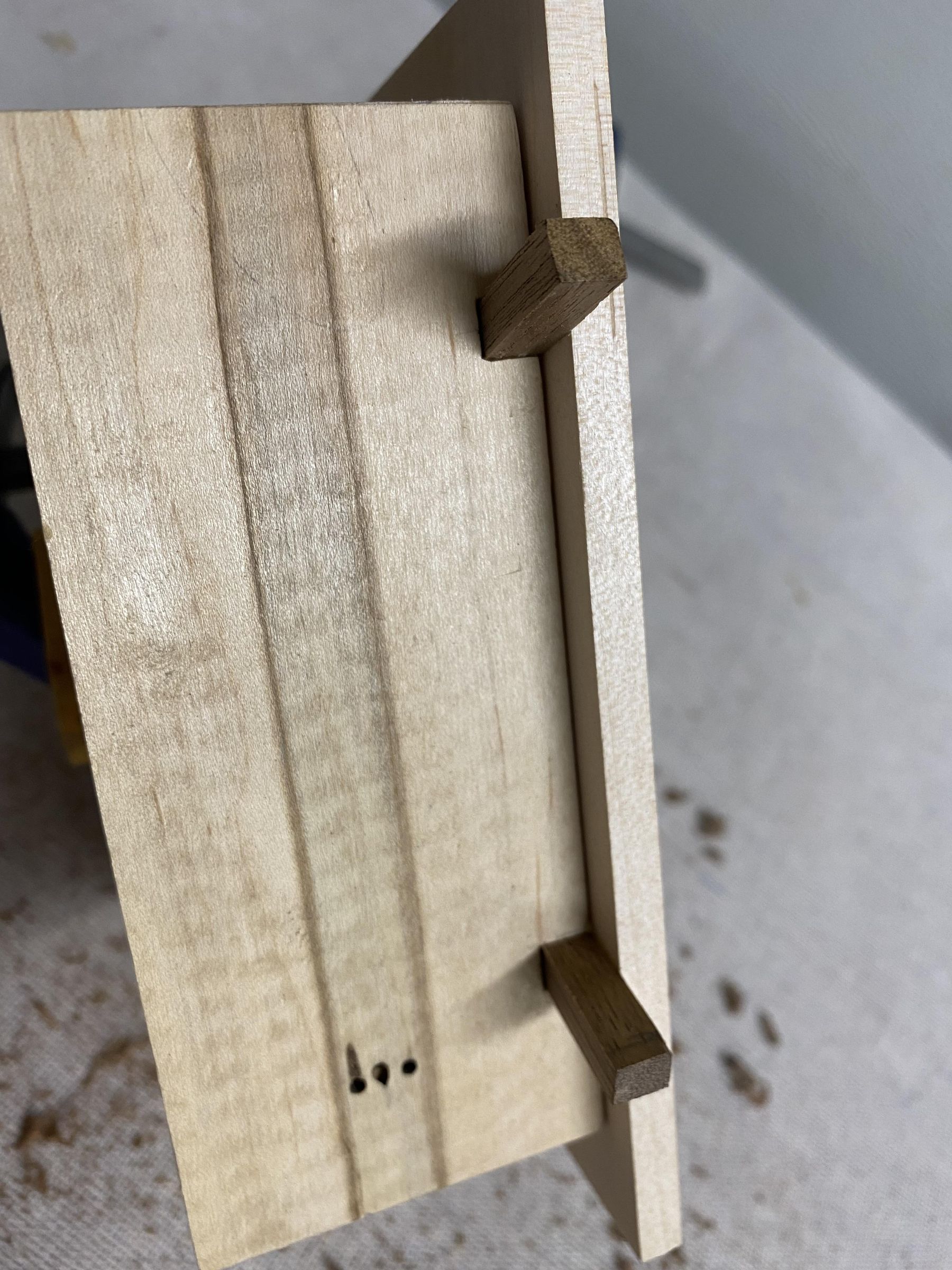 A Novel Way to Set a Box Lid : 7 Steps (with Pictures) - Instructables