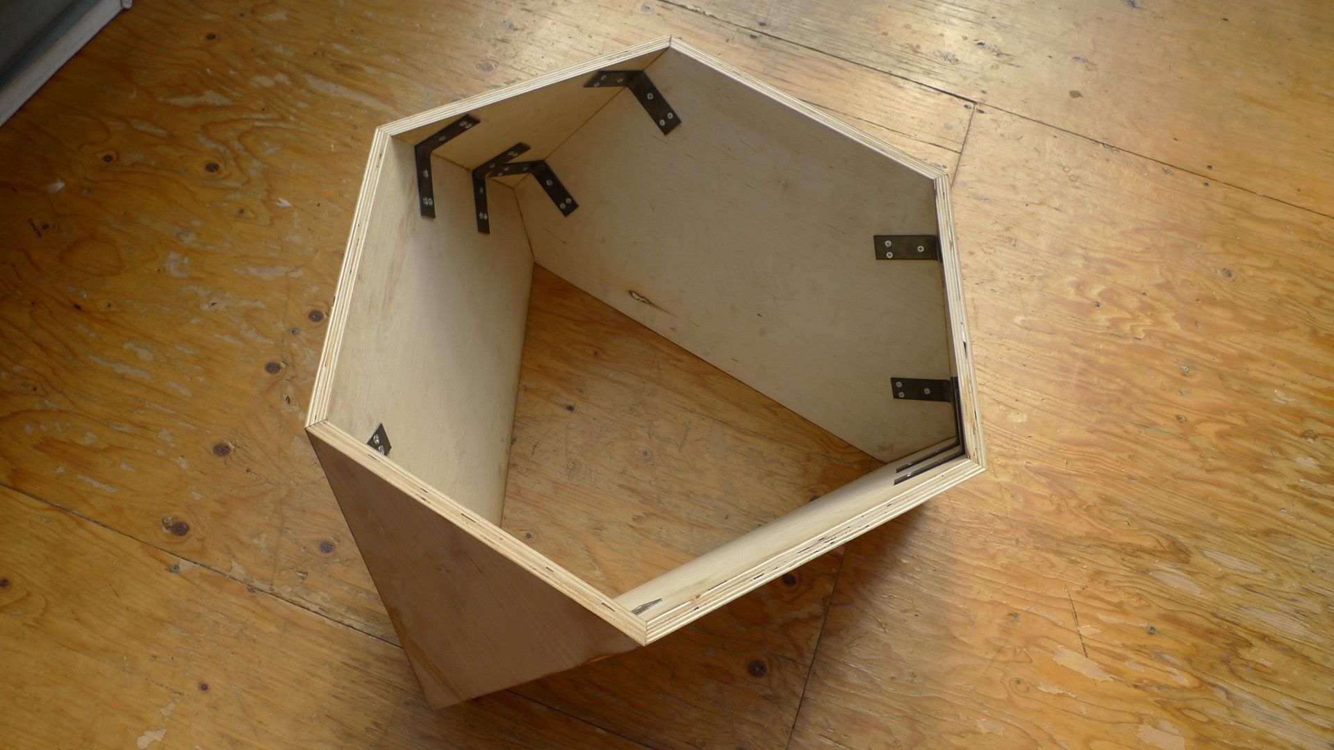 Tetra Table : 24 Steps (with Pictures) - Instructables