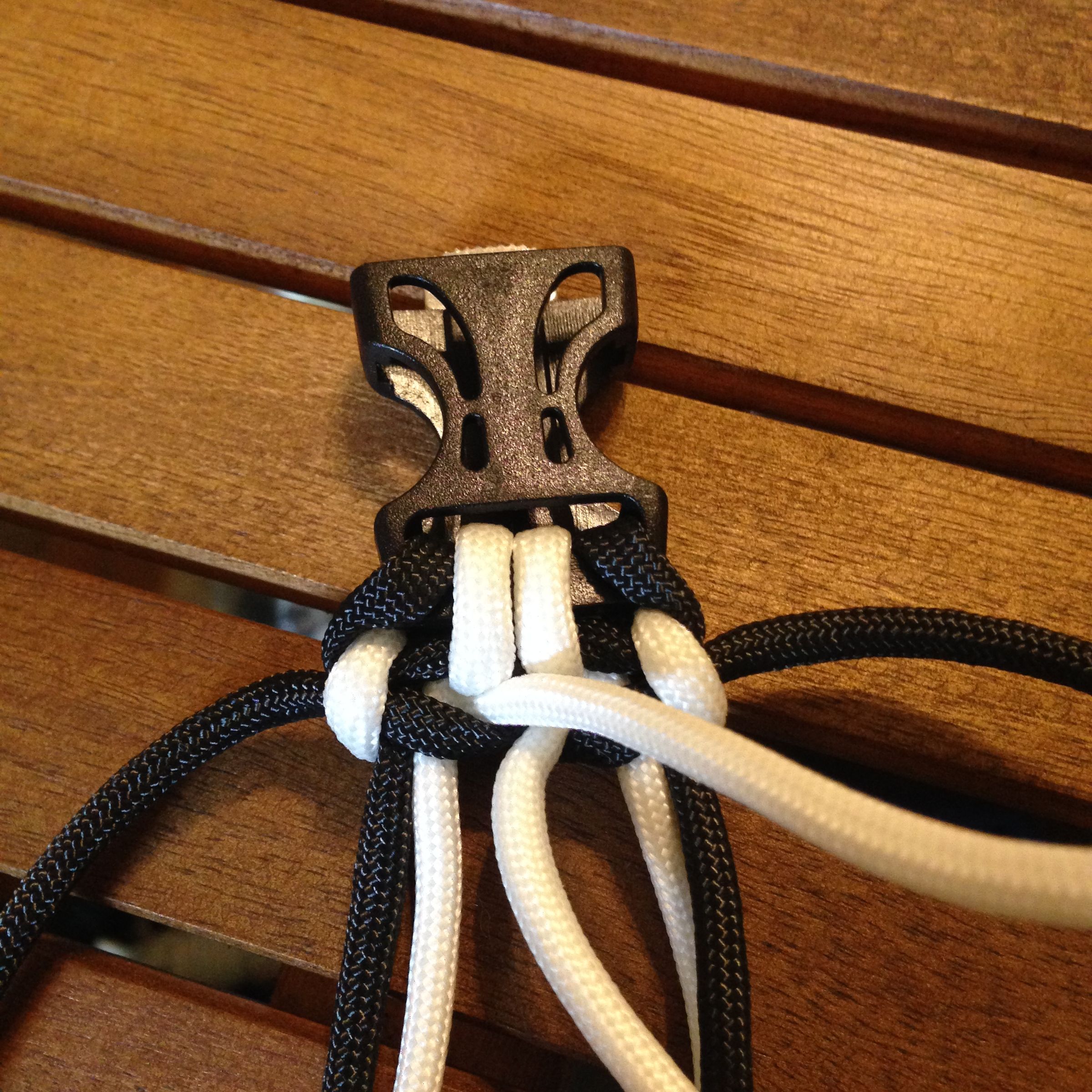 Paracord Bracelet With Fire Starter Buckle : 5 Steps (with Pictures ...