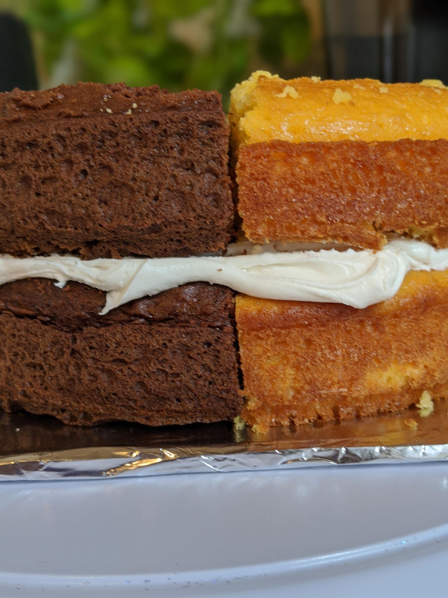 Two Flavor (Half & Half) Round Cake : 5 Steps - Instructables