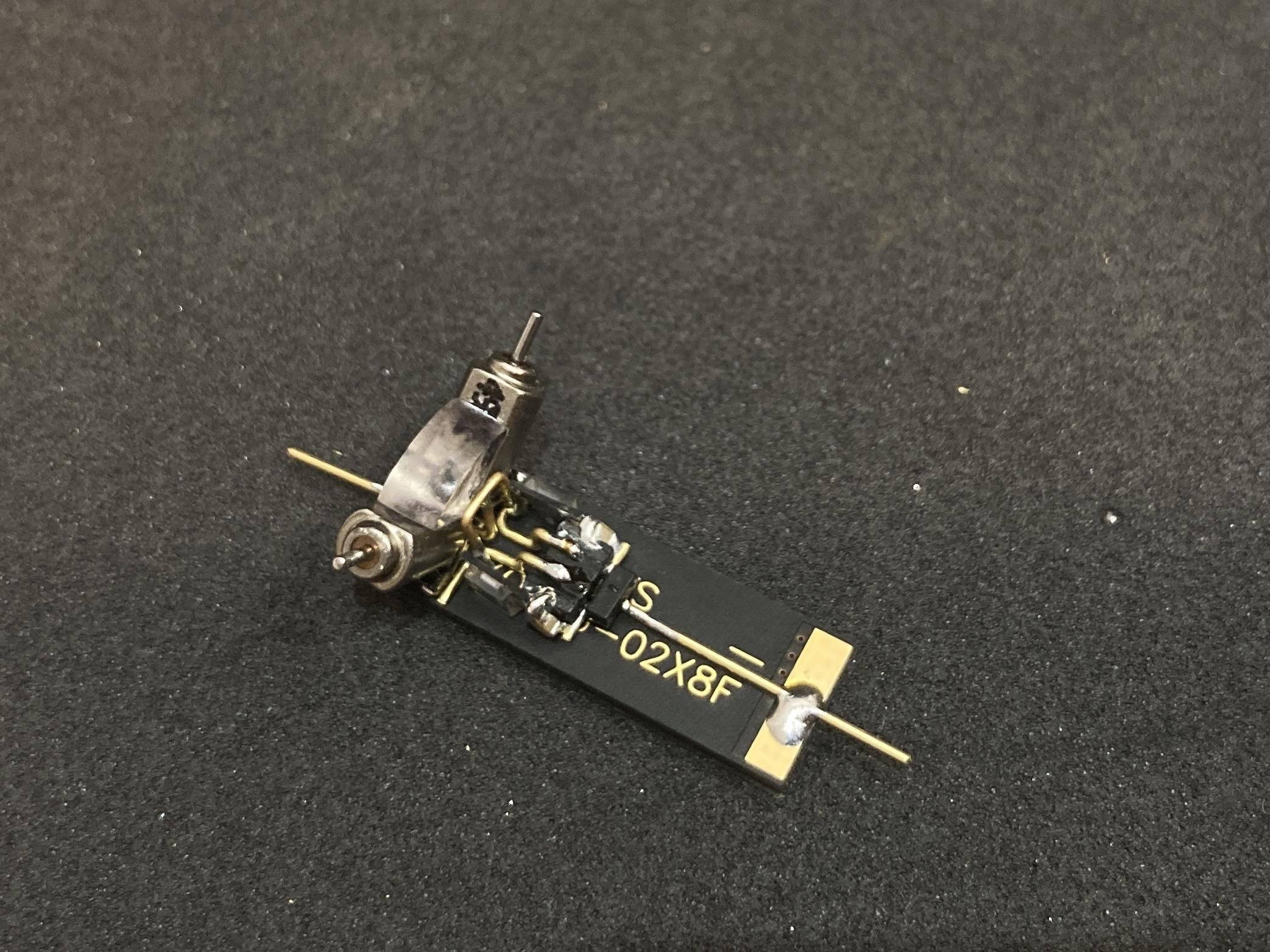 Tiny, Solar Powered, Light Seeking BEAM Bot (Mini Photopopper) : 18 ...