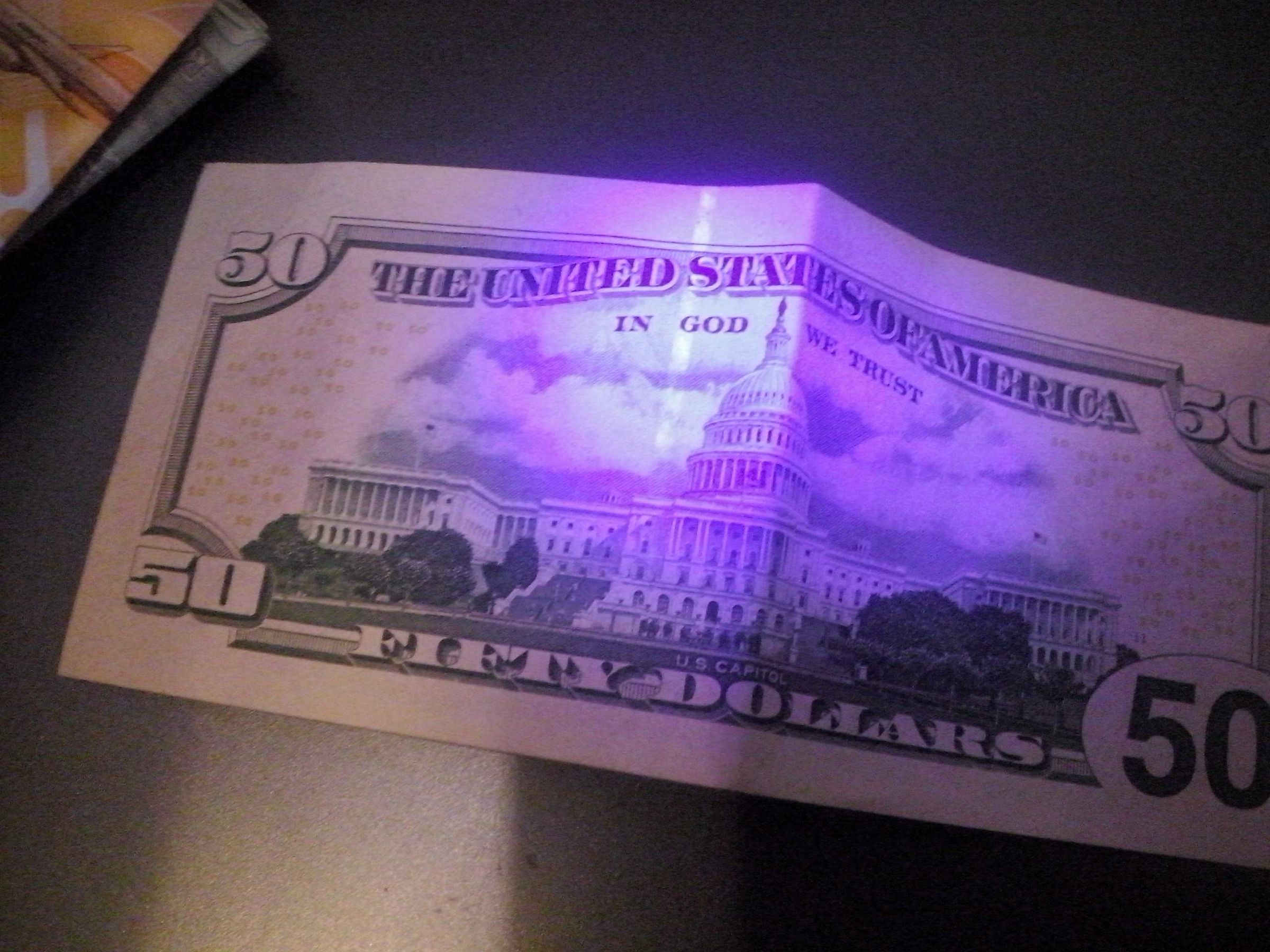 Simple Counterfeit Money Detector - UV Black Light Lamp