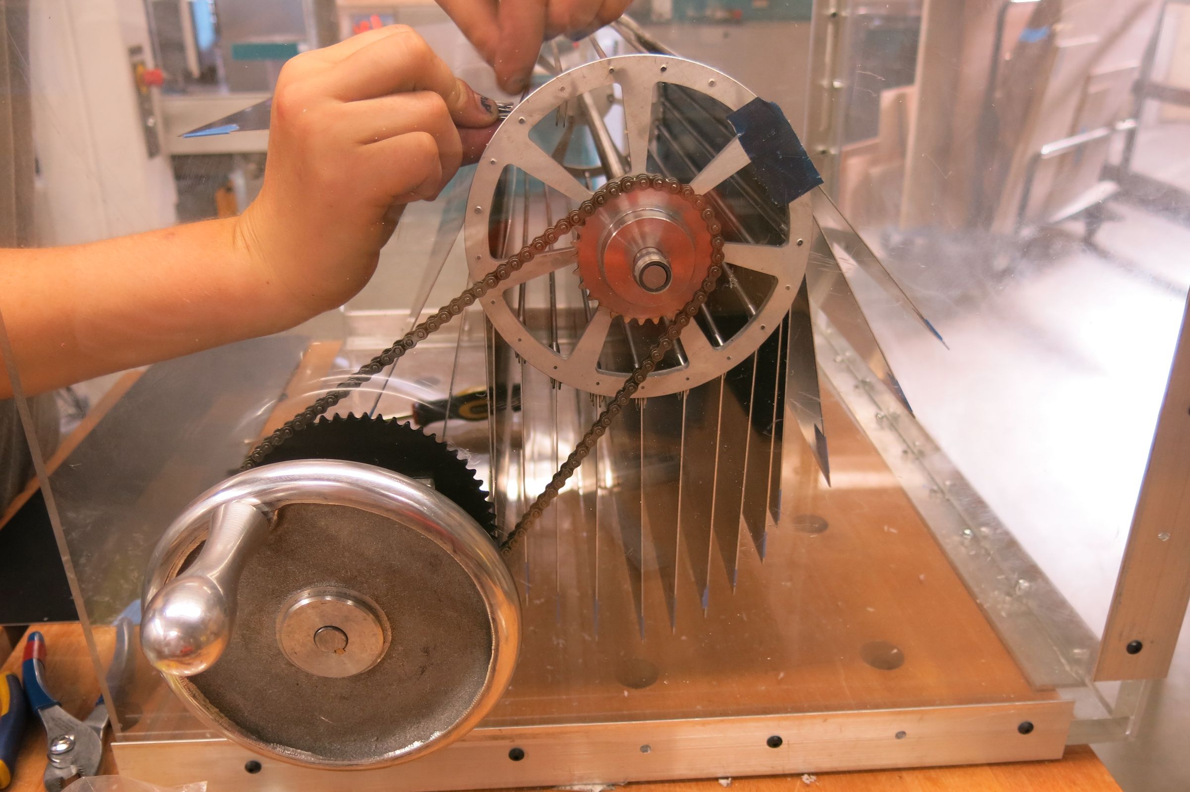 Giant Mechanical Flipbook : 11 Steps (with Pictures) - Instructables