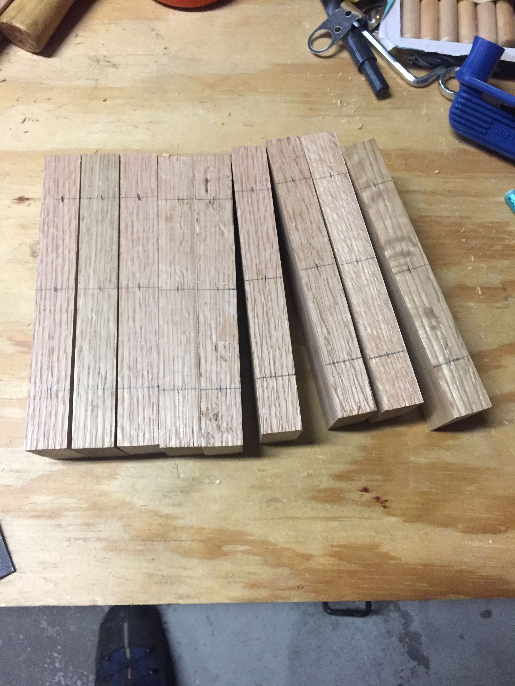 Bungee Cord Book Shelf : 5 Steps (with Pictures) - Instructables