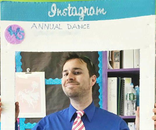 DIY Social Media Photo Prop : 9 Steps (with Pictures) - Instructables