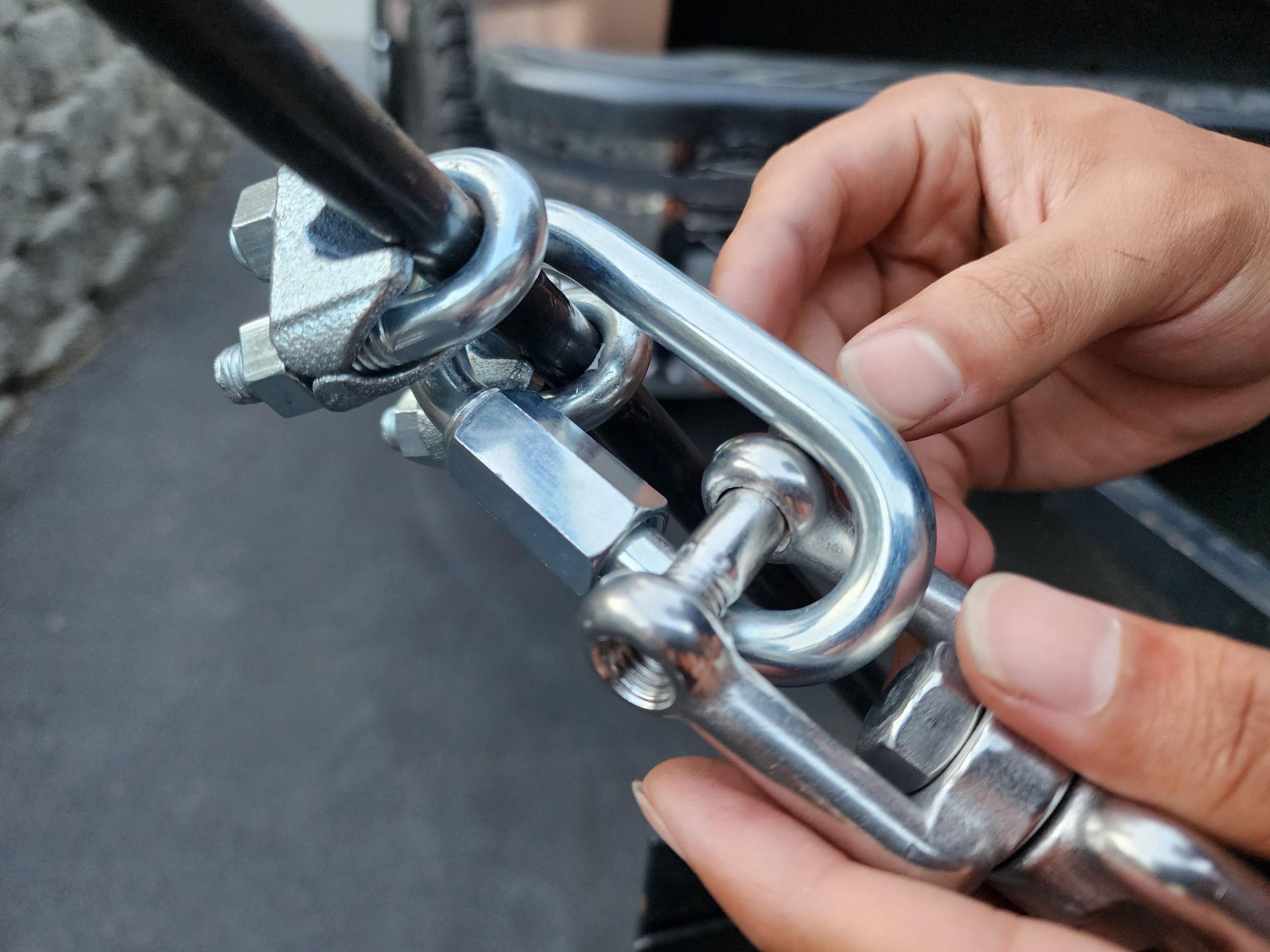 DIY Winch Assisted Motorcycle Hitch Carrier (No-Weld) : 6 Steps (with ...