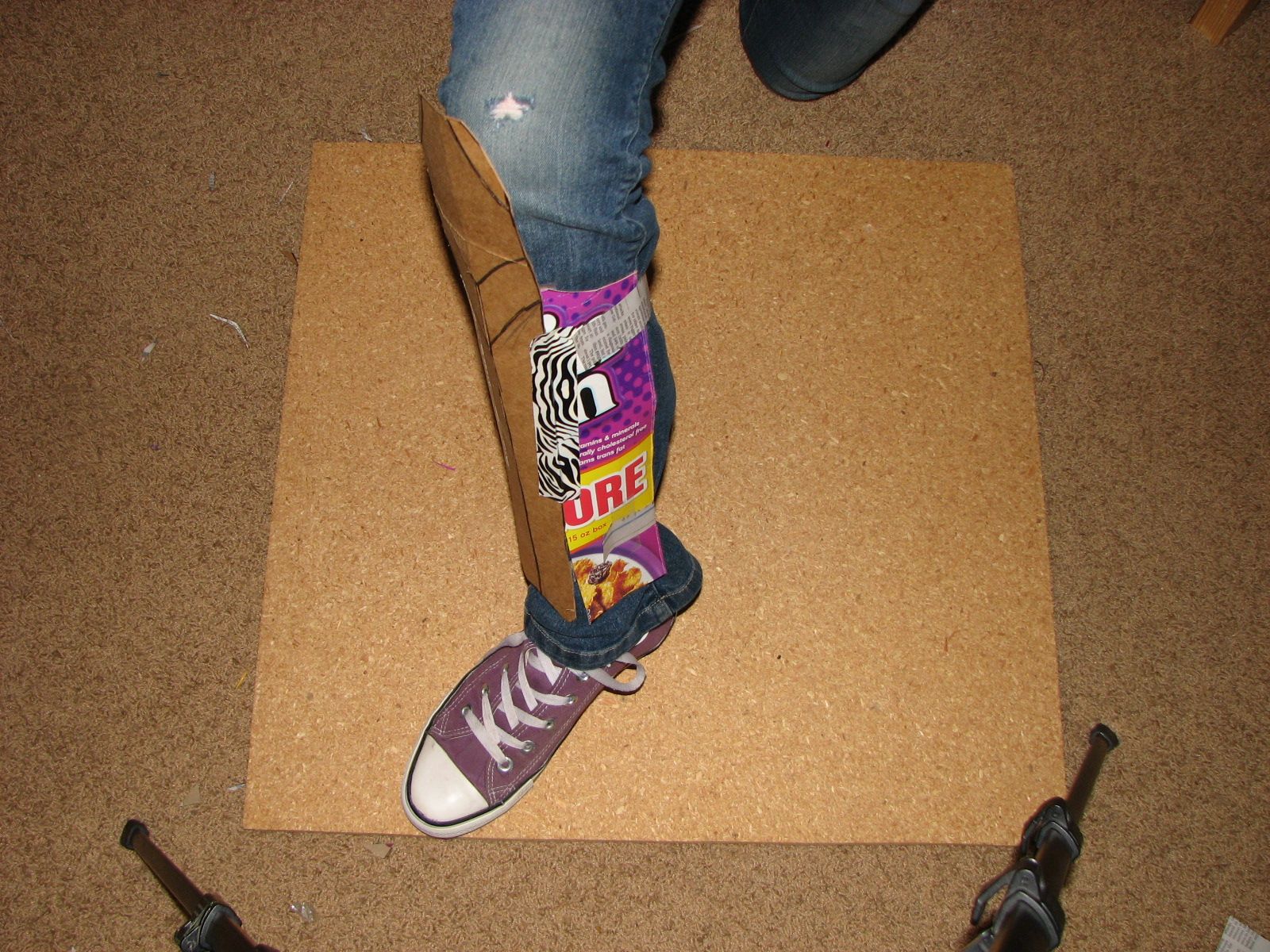 How to Make Greaves (Leg Armor) Out of Cardboard : 7 Steps (with ...