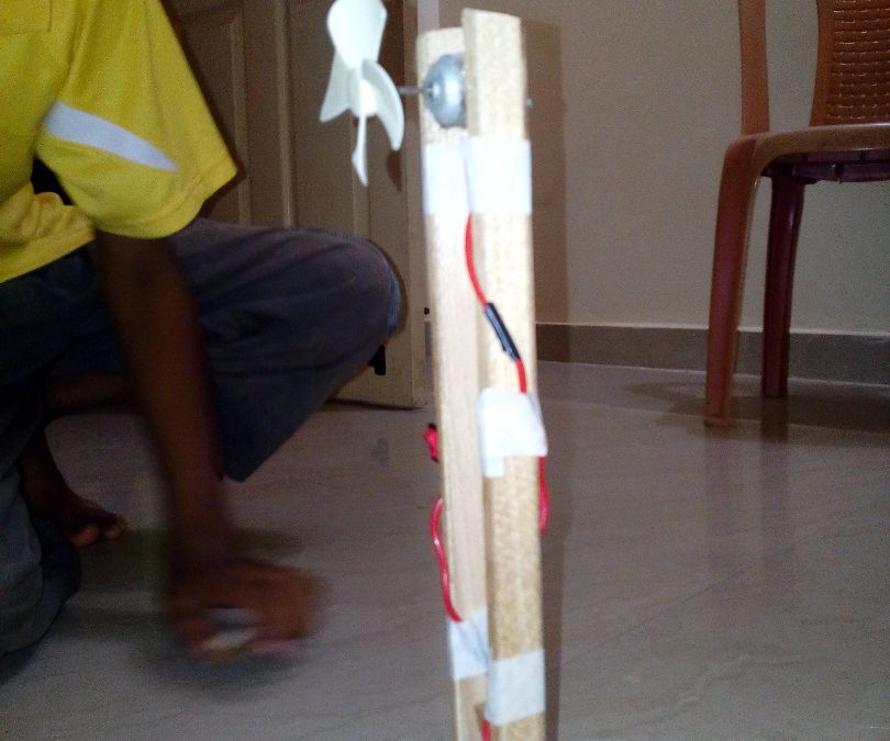 Hand Holder Fan : 5 Steps - Instructables