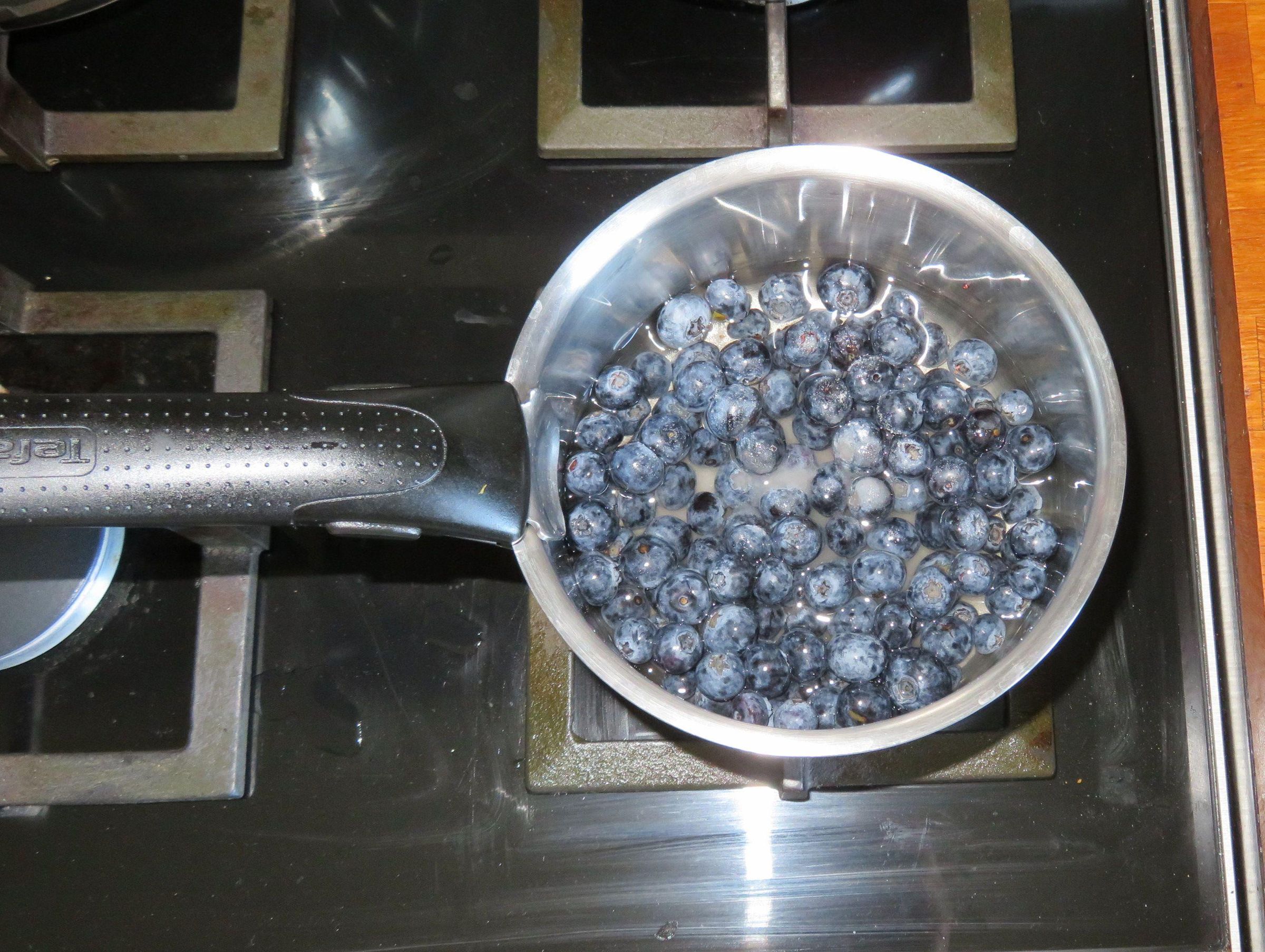 Summer Berry Frozen Cheesecake : 4 Steps (with Pictures) - Instructables