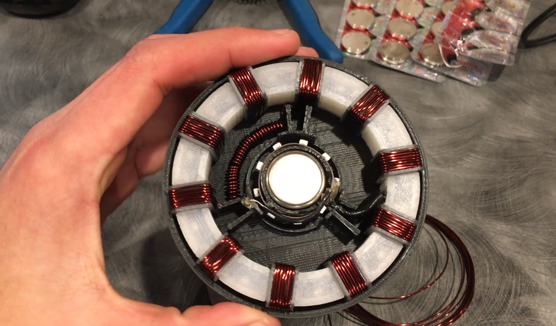 Wearable Iron Man Arc Reactor : 8 Steps (with Pictures) - Instructables