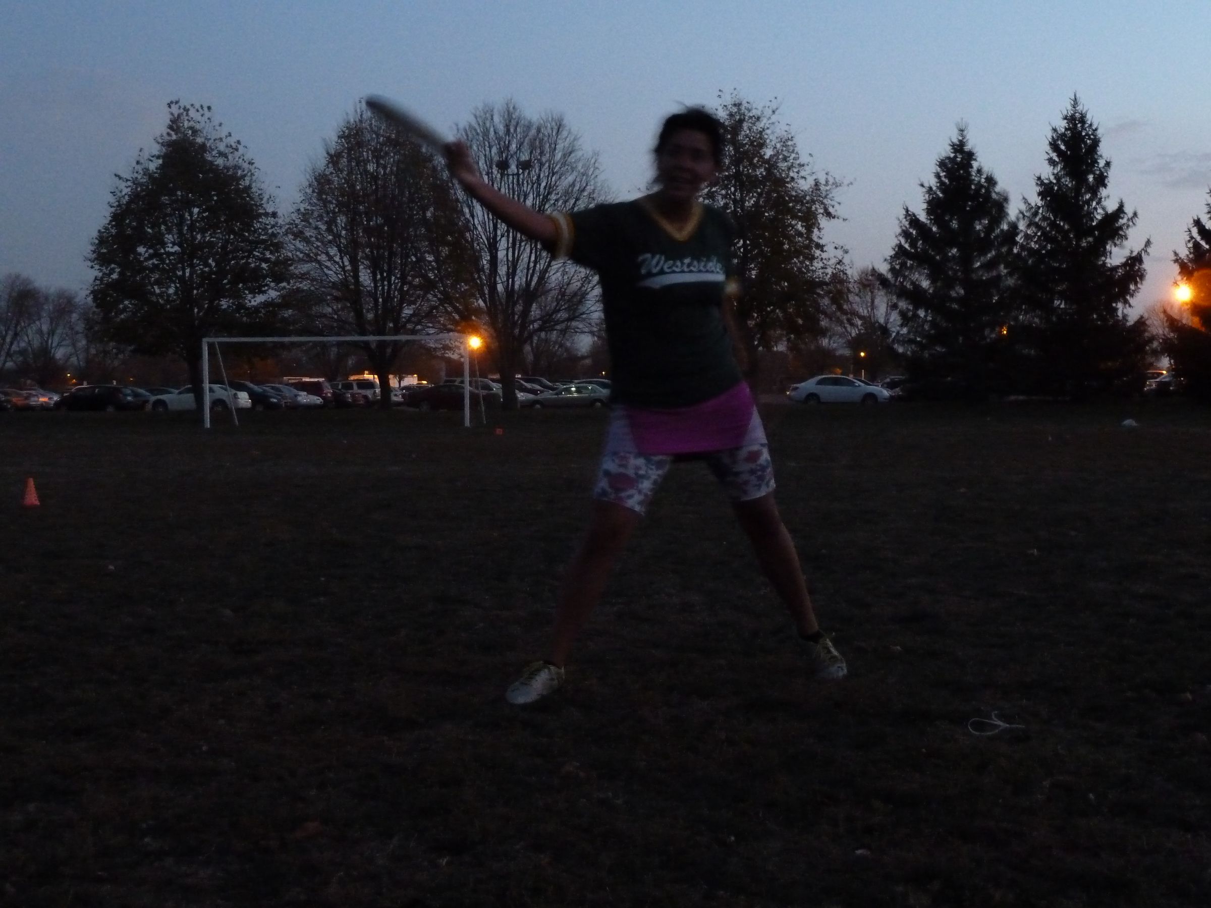 Improve Your Ultimate Frisbee Game With These Basic Throwing Techniques ...
