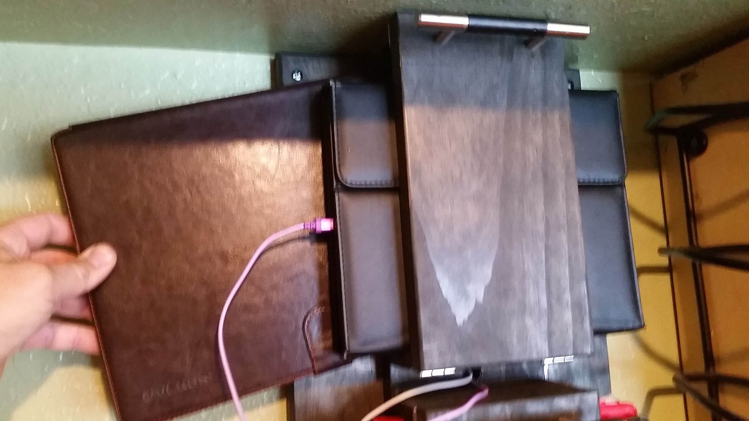 Tablet Charging Station : 5 Steps - Instructables