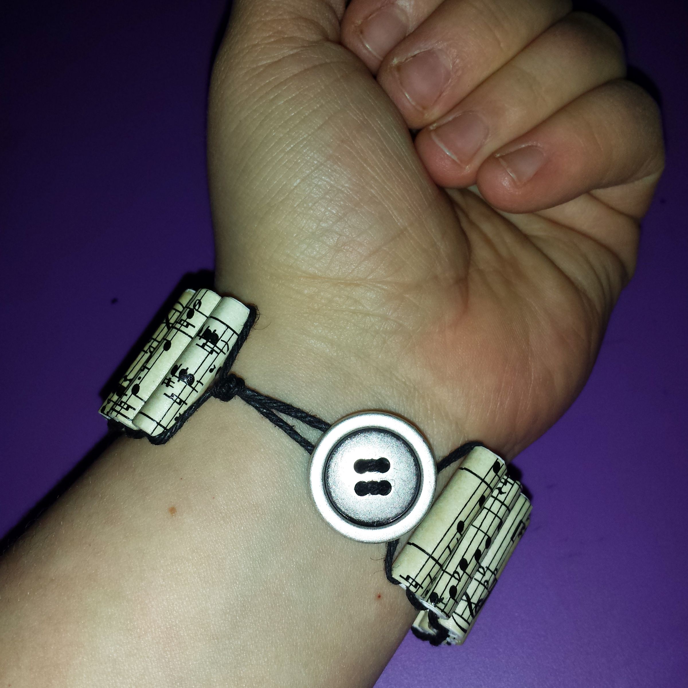 Vintage Sheet Music Paper Bead Bracelet : 7 Steps (with Pictures ...