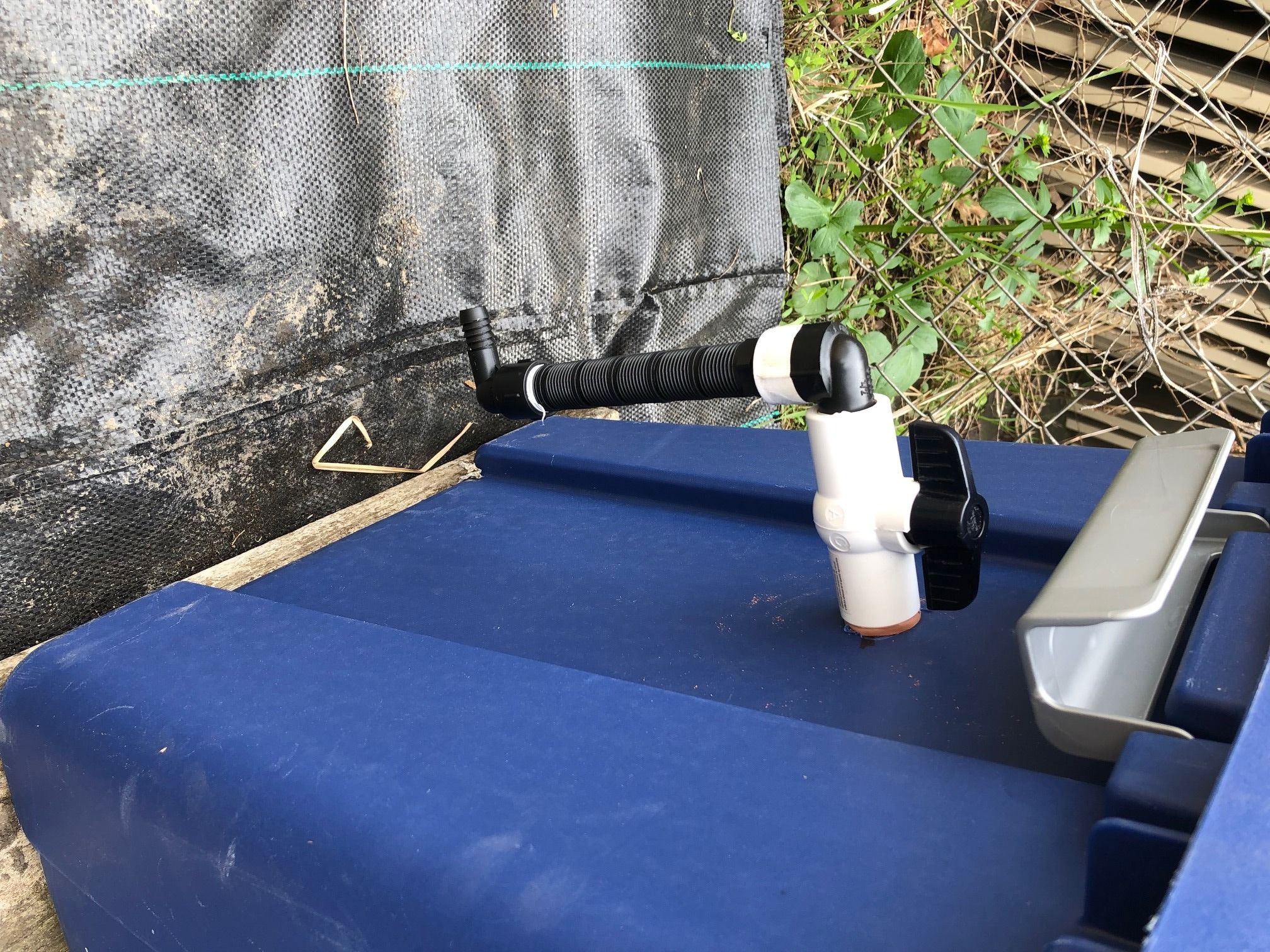 Self-wicking Rain Water Container Garden : 13 Steps (with Pictures ...