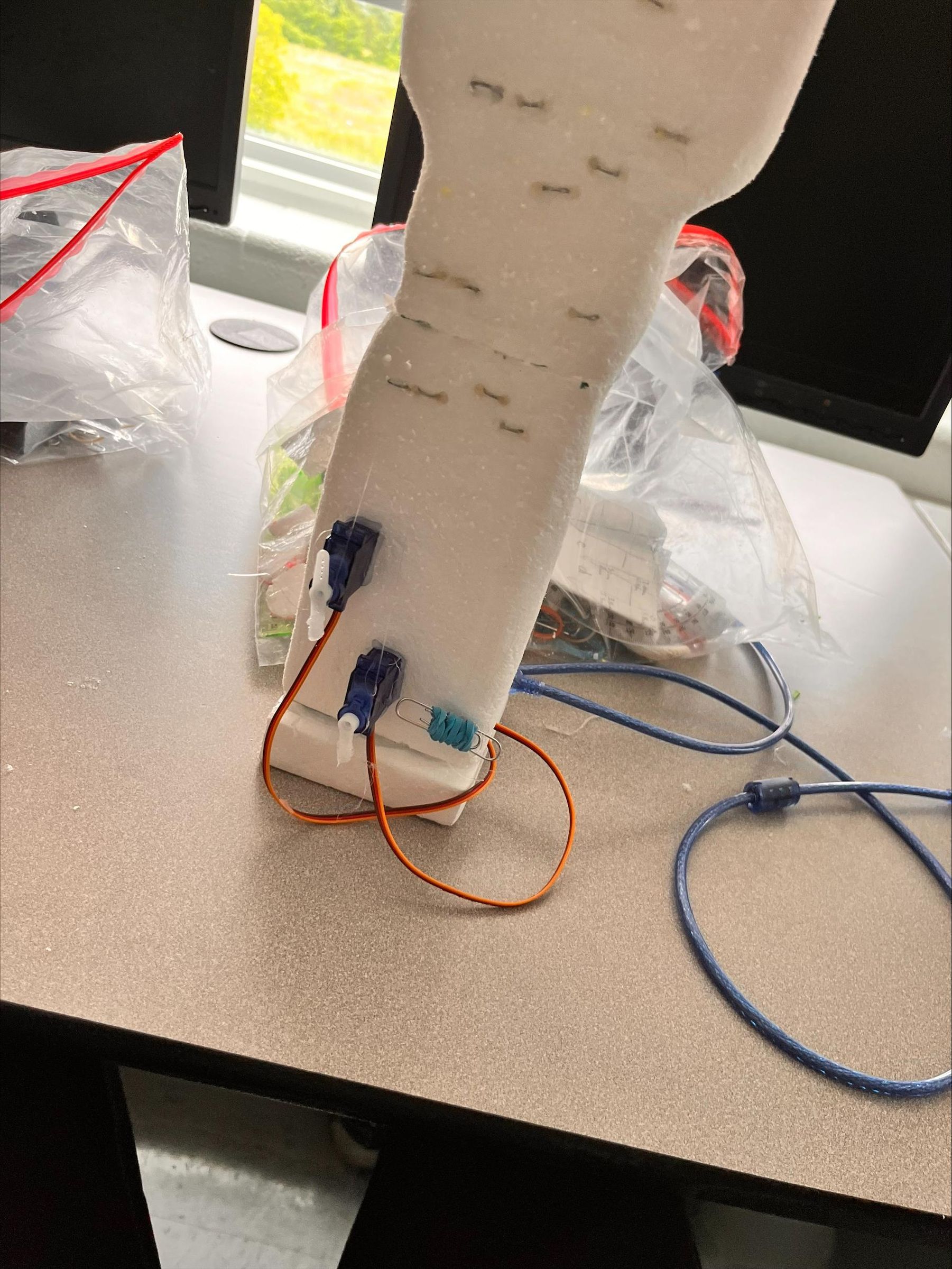Robotic Hand Using Servos : 9 Steps - Instructables